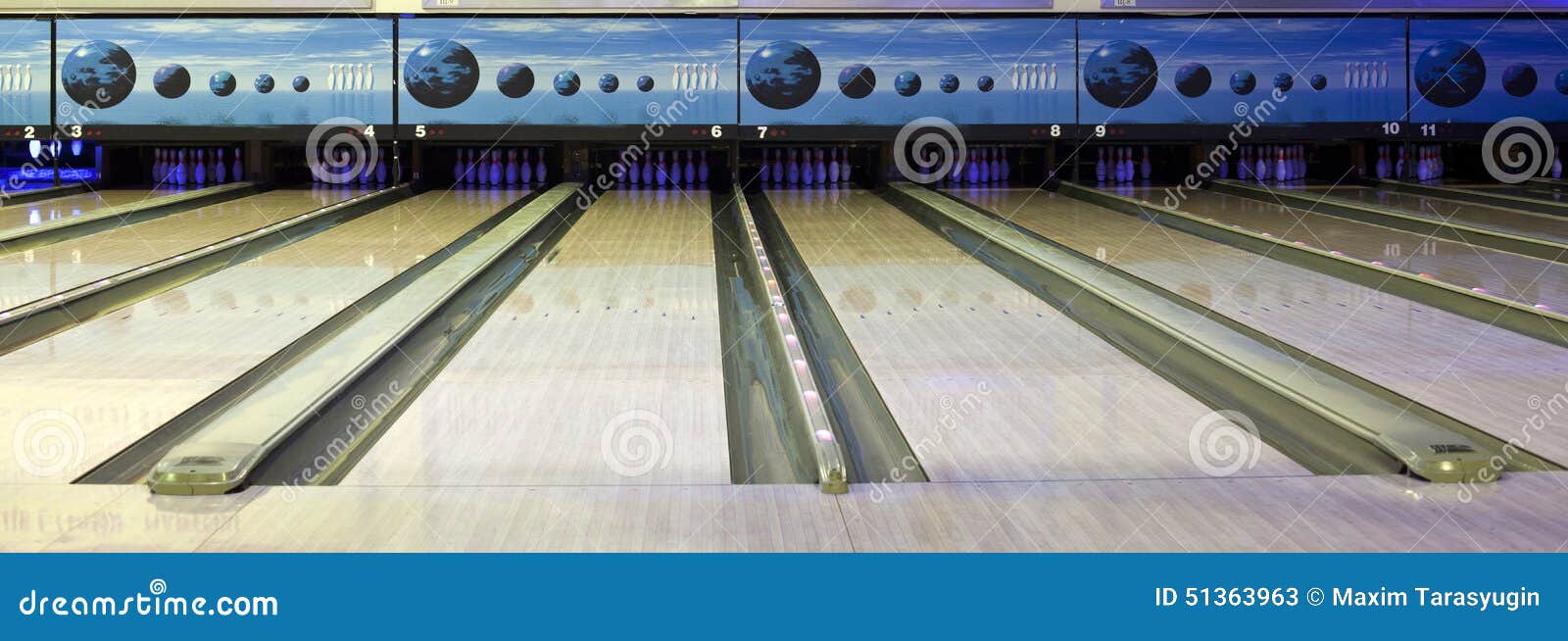 Bowling balls in a row stock image. Image of competetive - 51363963