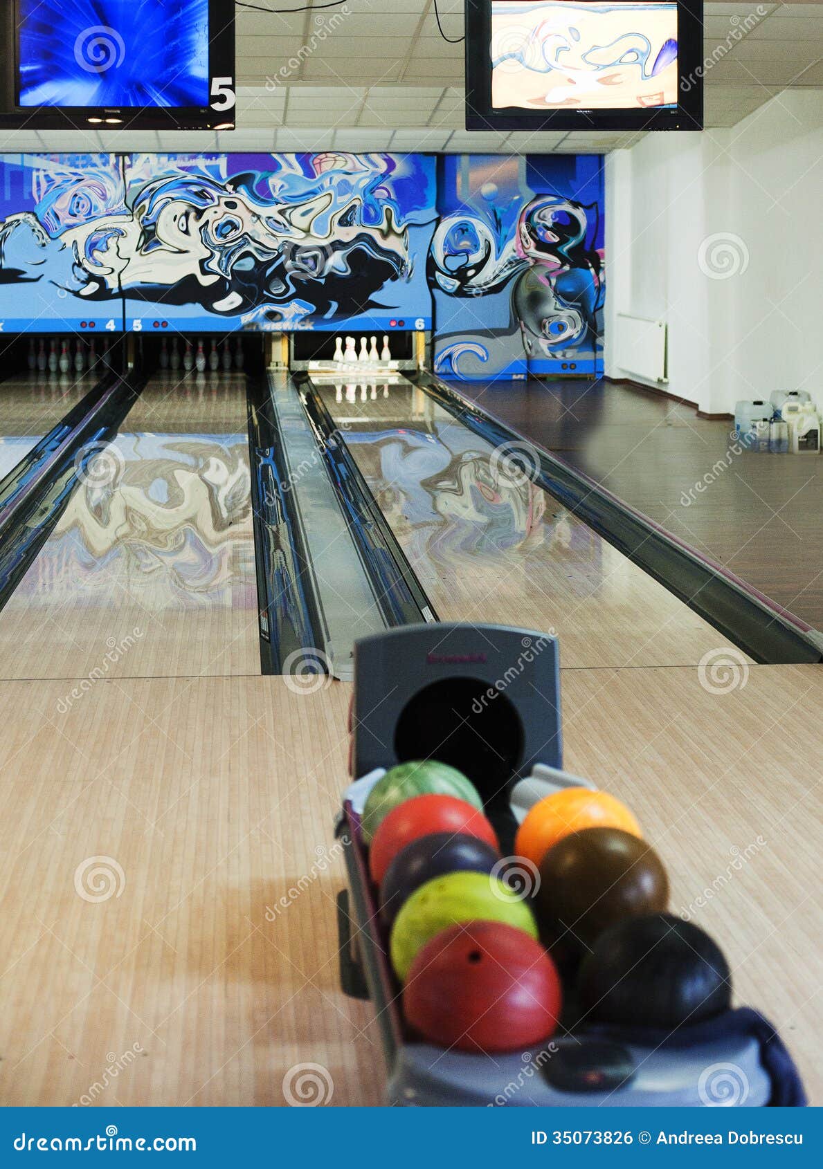 Bowling lane stock photo. Image of playing, game, lane - 35073826