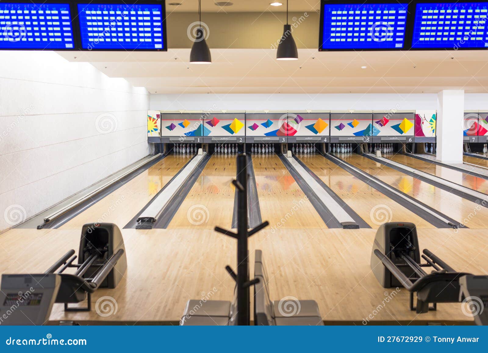 Bowlingbana redaktionell fotografering för bildbyråer. Bild av boaen ...
