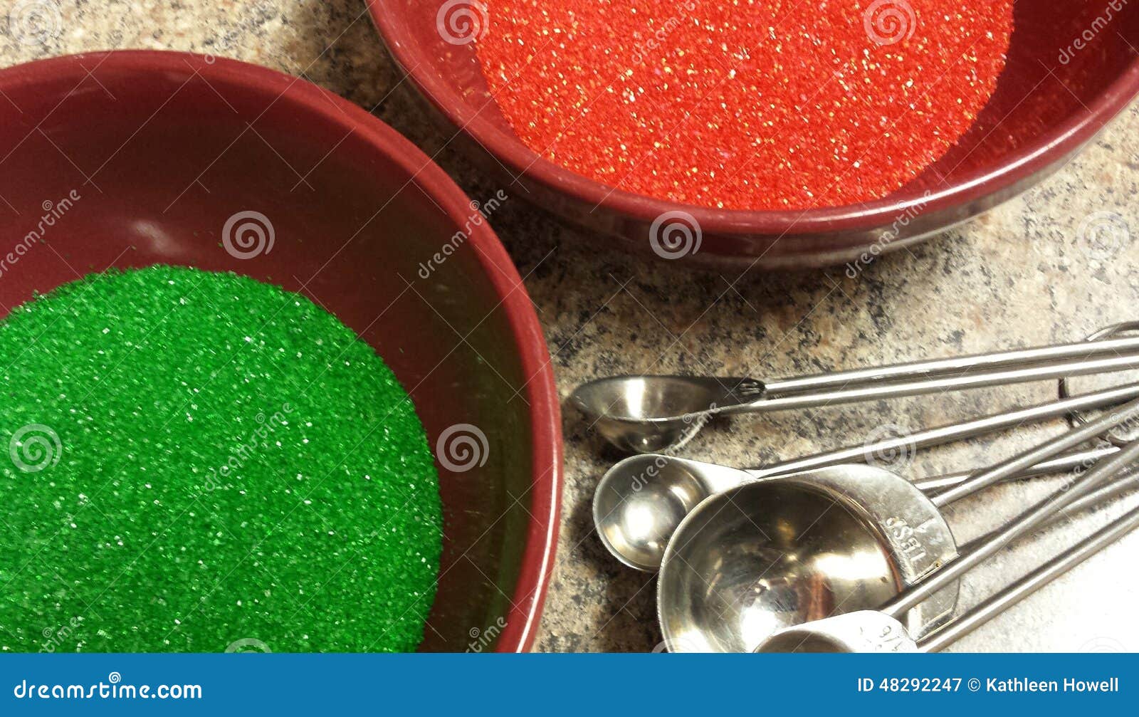 Bowls of Red and Green Sugar Stock Image - Image of spoons, measuring ...