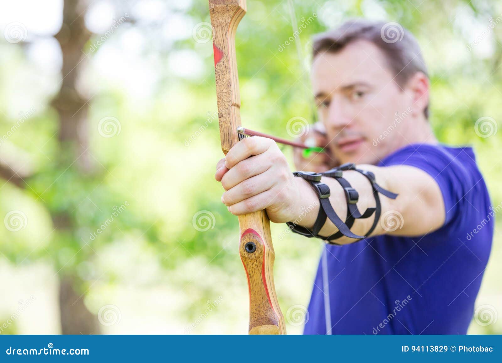 Bowman Aiming Arrow at Target Stock Image - Image of portrait, aiming ...