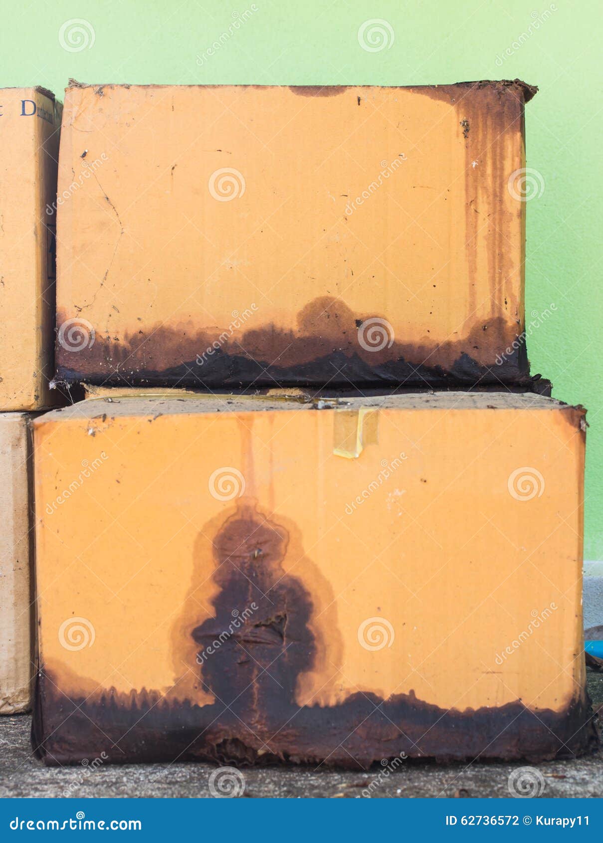 Box with chemical spill stock photo. Image of recycle - 62736572
