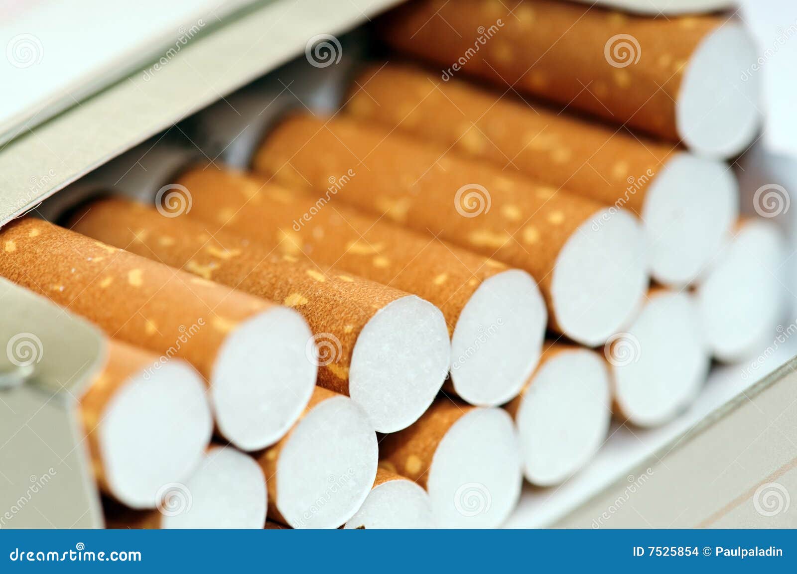 Box of cigarettes stock photo. Image of closeup, lung - 7525854