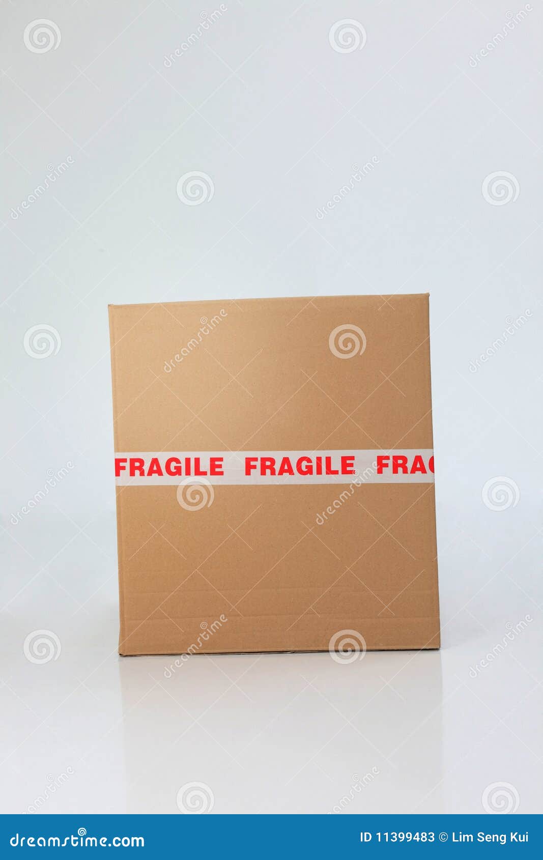 Box with fragile sign stock image. Image of gift, carton - 11399483