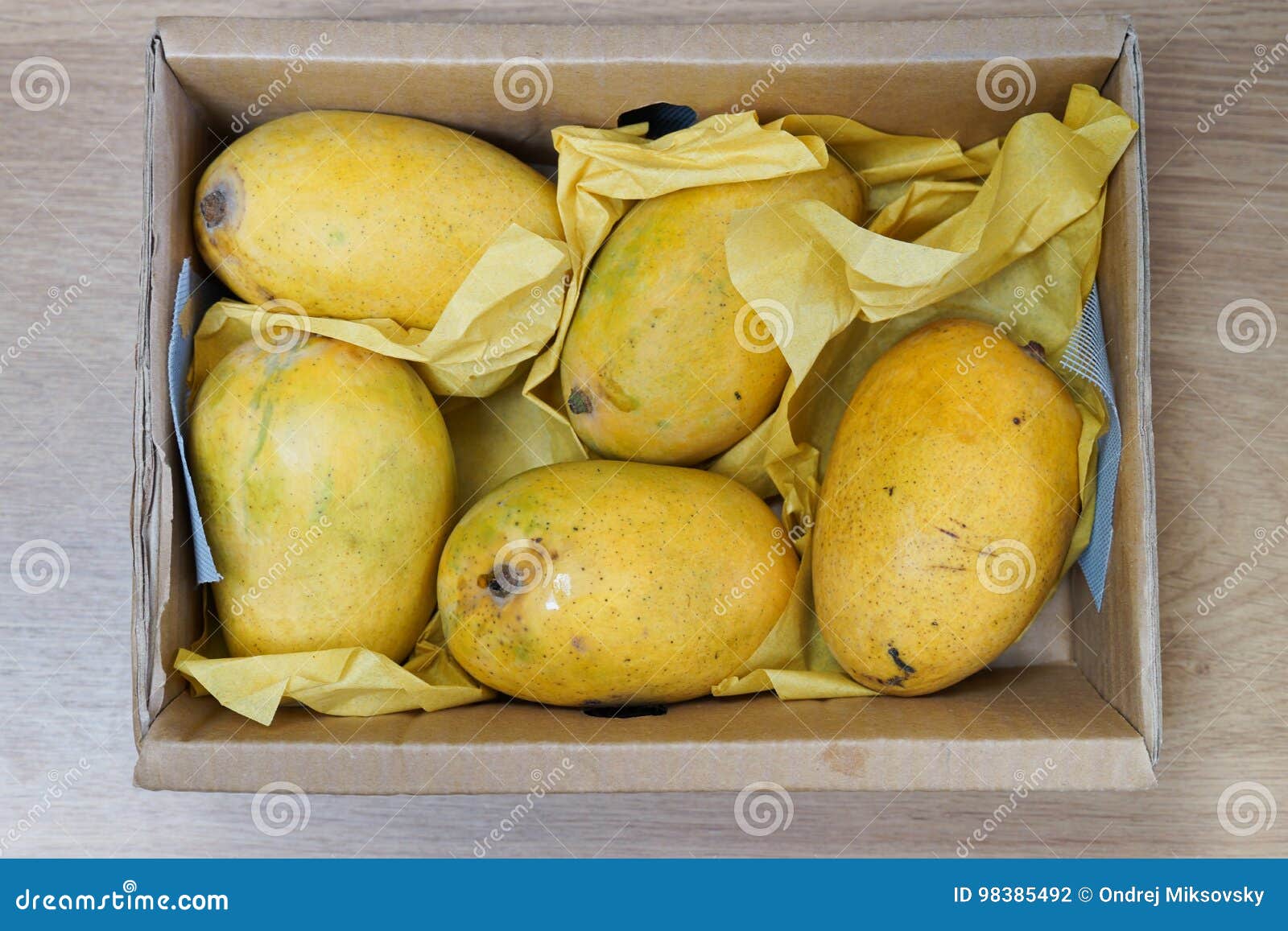 Box of ripe mangoes stock photo. Image of delicious, fresh - 98385492