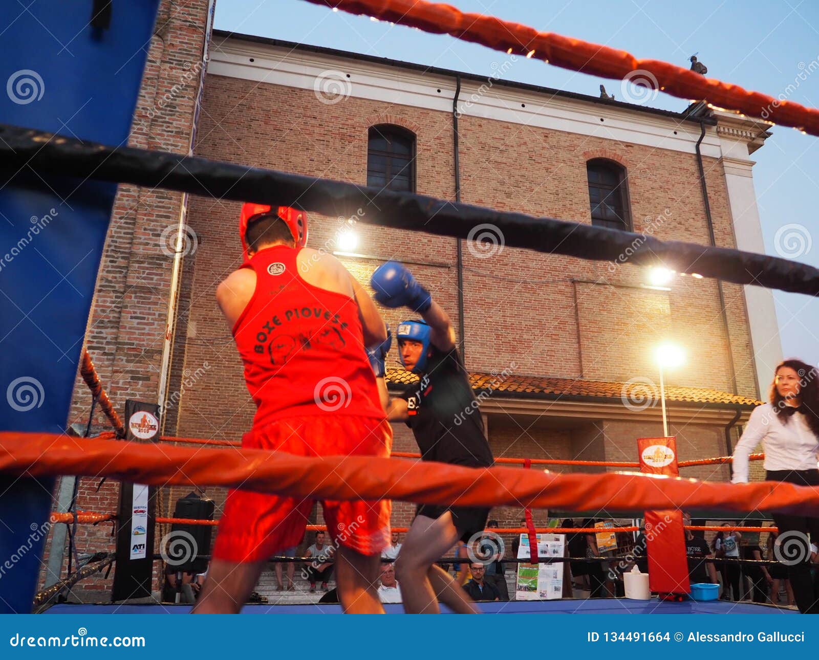 Boxe match editorial stock image. Image of boxing, match - 134491664