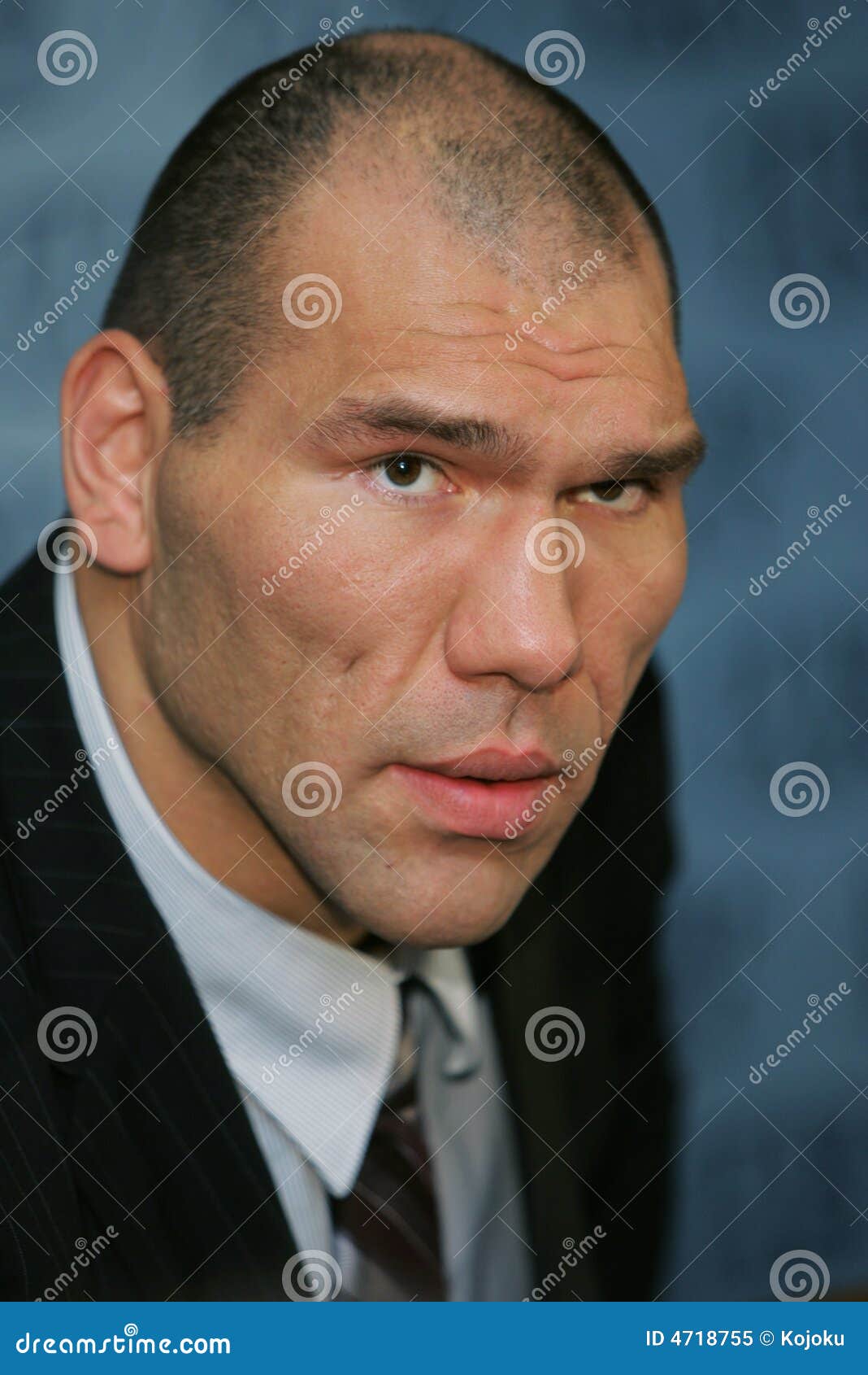 Boxer Nikolai Valuev editorial image. Image of valuyev - 4718755