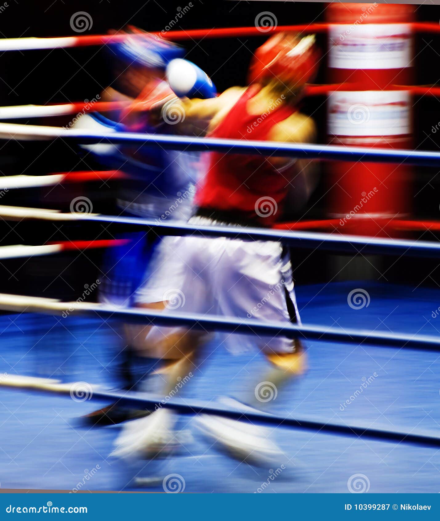 Boxer am Ring stockbild. Bild von kerl, konkurrieren - 10399287