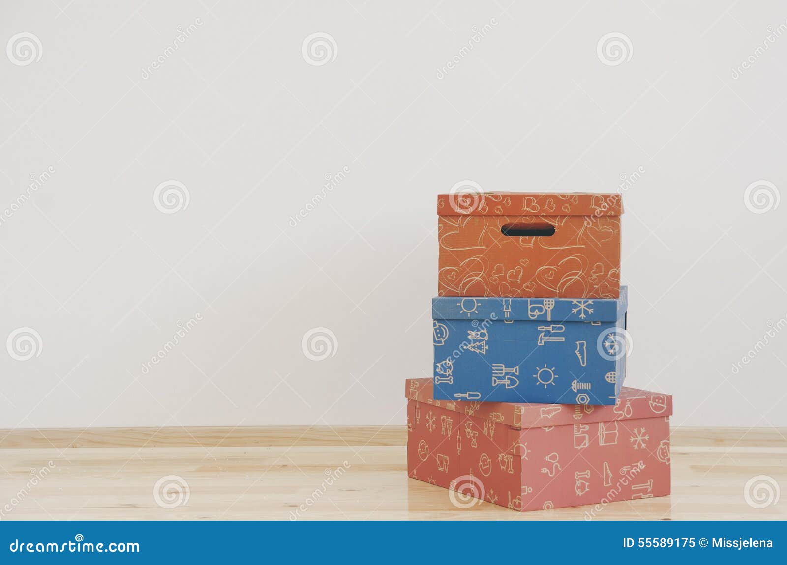 Boxes in empty room stock image. Image of orange, cardboard - 55589175