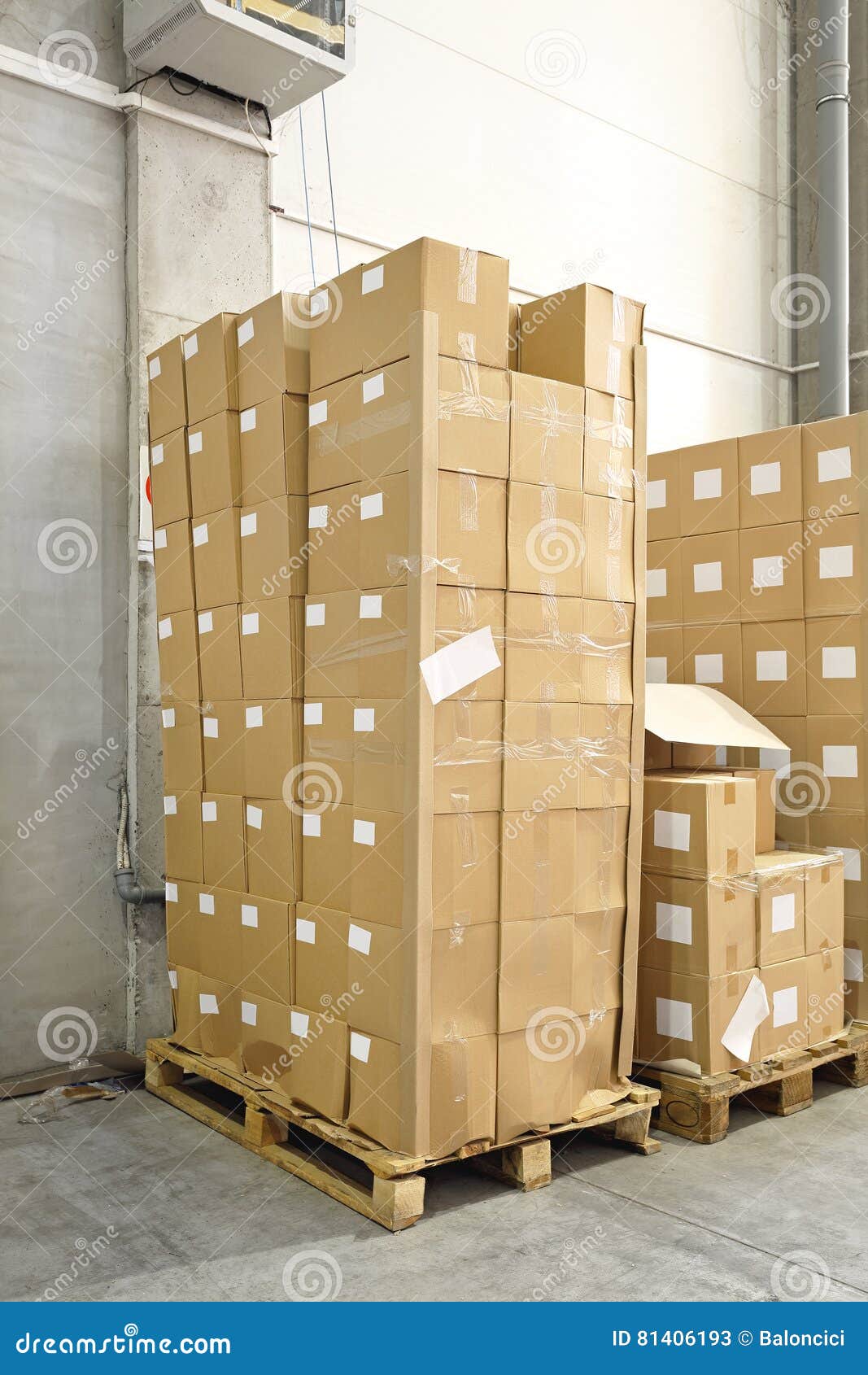 Boxes at Pallet stock image. Image of distribution, industry - 81406193