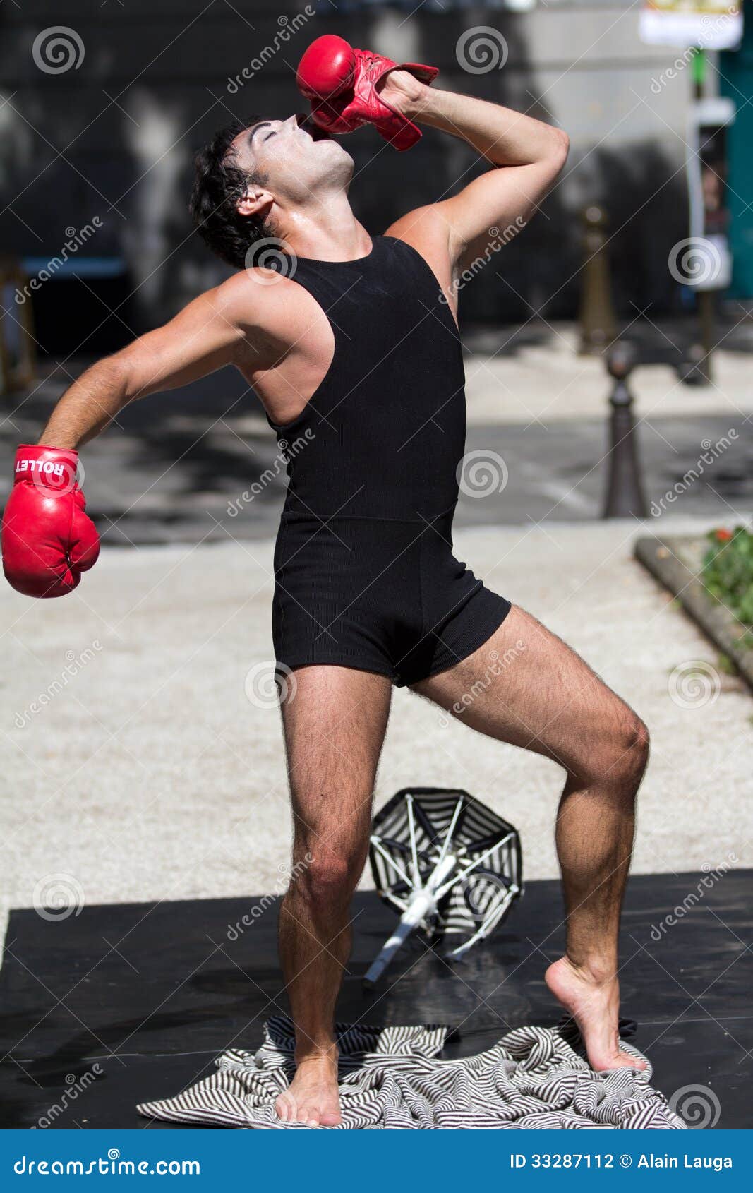 Boxeur drôle photographie éditorial. Image du europe - 33287112