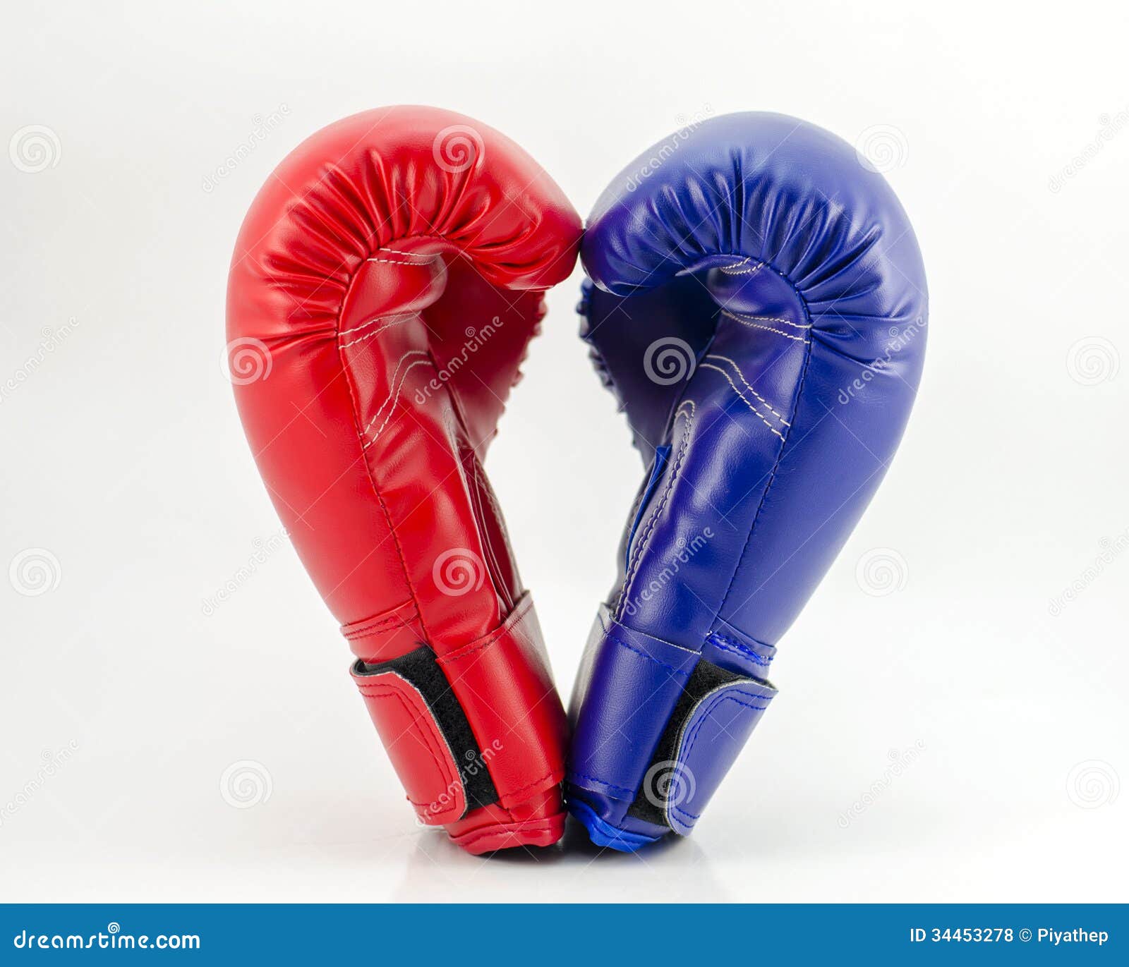 Boxhandschuhe Auf Einem Weißen Hintergrundabschluß Oben Stockfoto ...