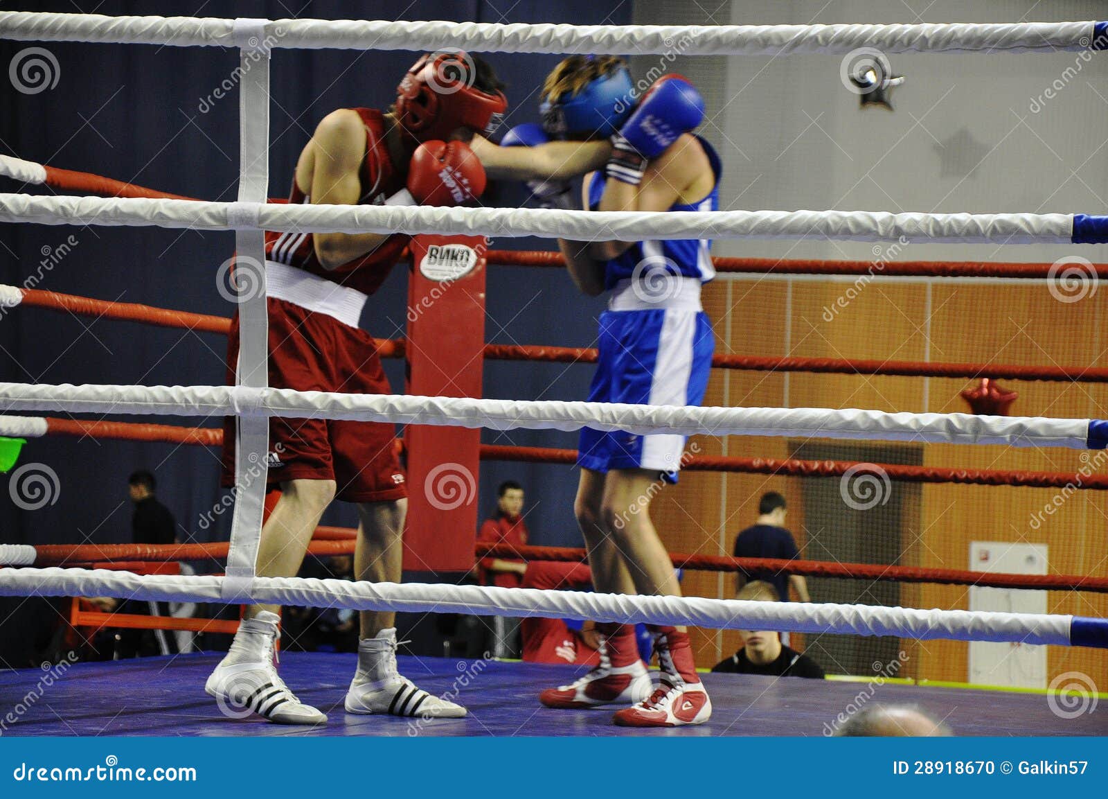 Boxing for men editorial image. Image of competition - 28918670