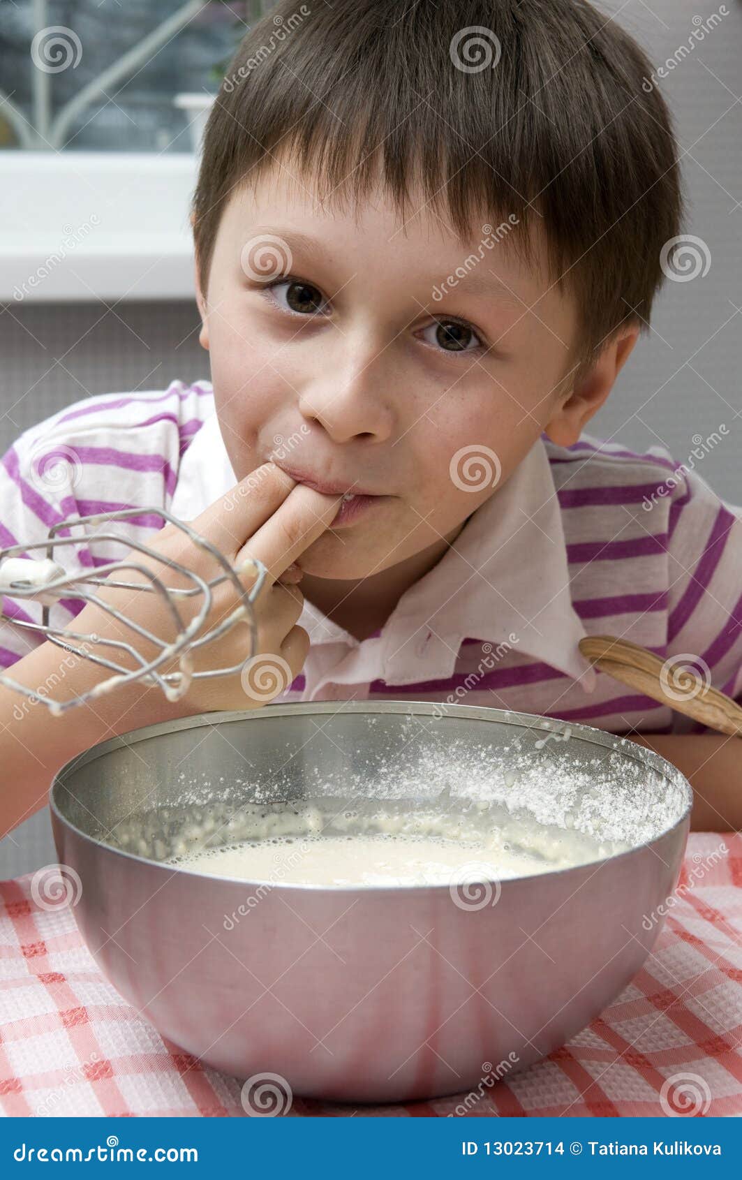 Boy cooking stock photo. Image of children, kitchen, cook - 13023714