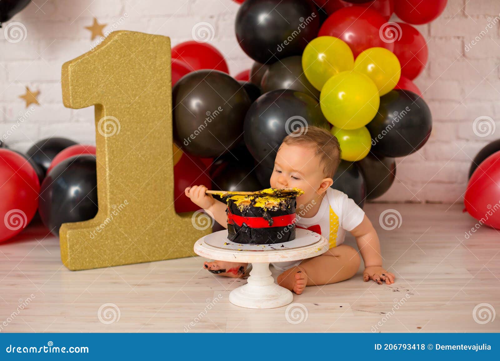 Boy crash first smash cake stock photo. Image of care - 206793418