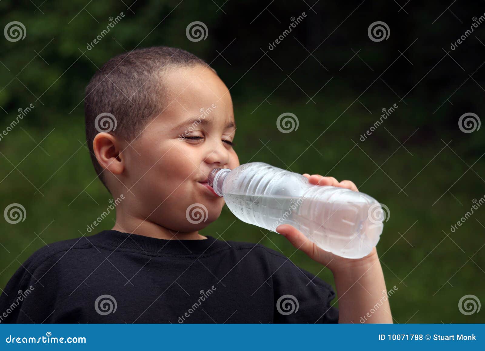 Boy drinking stock photo. Image of thirt, outdoors, sipping - 10071788