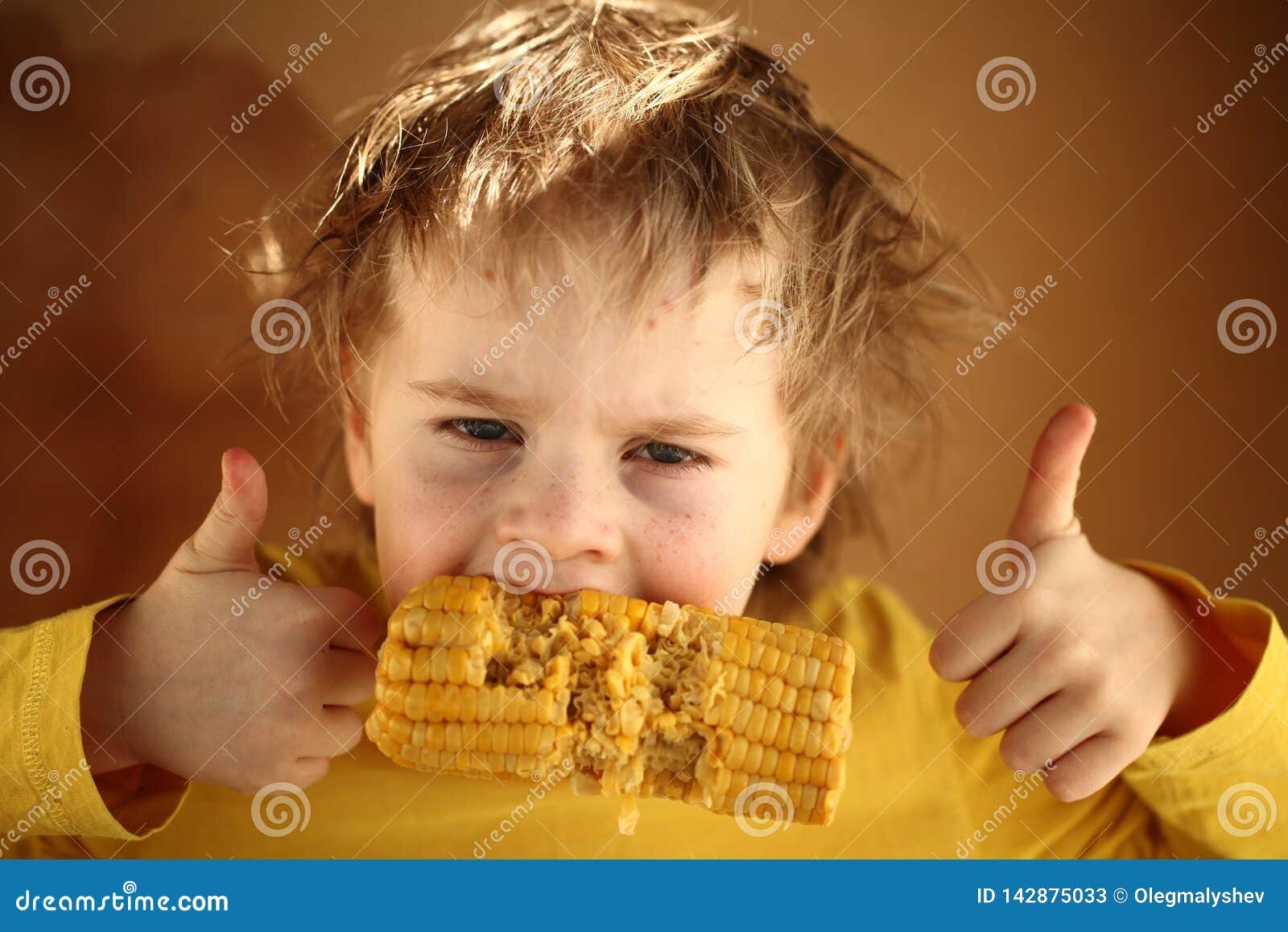 Boy Blonde Eating Sweet Corn Stock Image - Image of blonde, happy ...