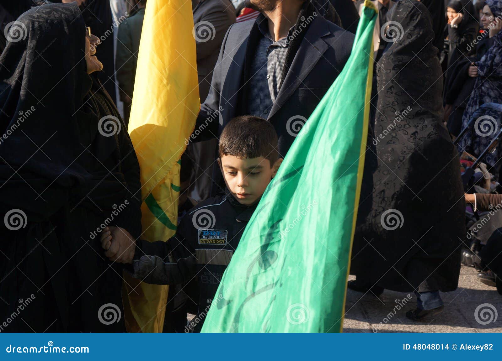 Boy with a Flag during Iranian Religious Holiday Arbaeen Editorial ...