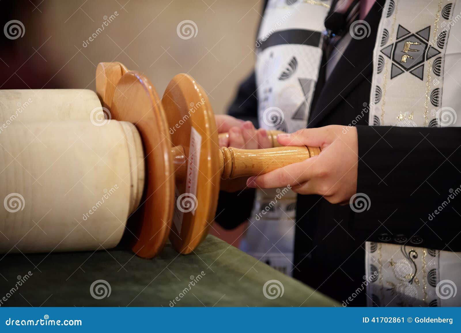 La Torah Son Histoire Son Utilisation Et Son Objectif