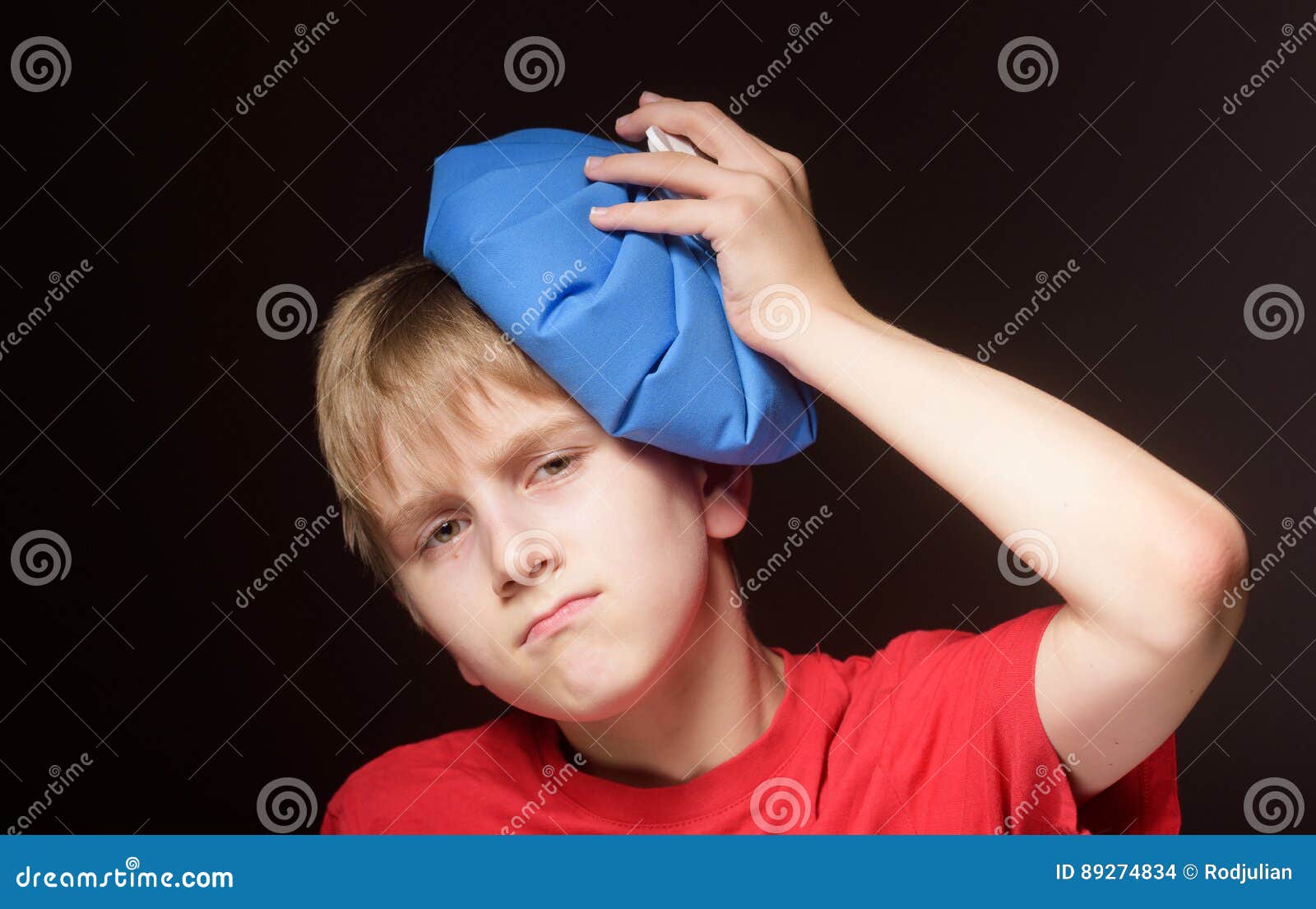 Boy with Ice Pack on His Head Stock Photo - Image of cold, heal: 89274834