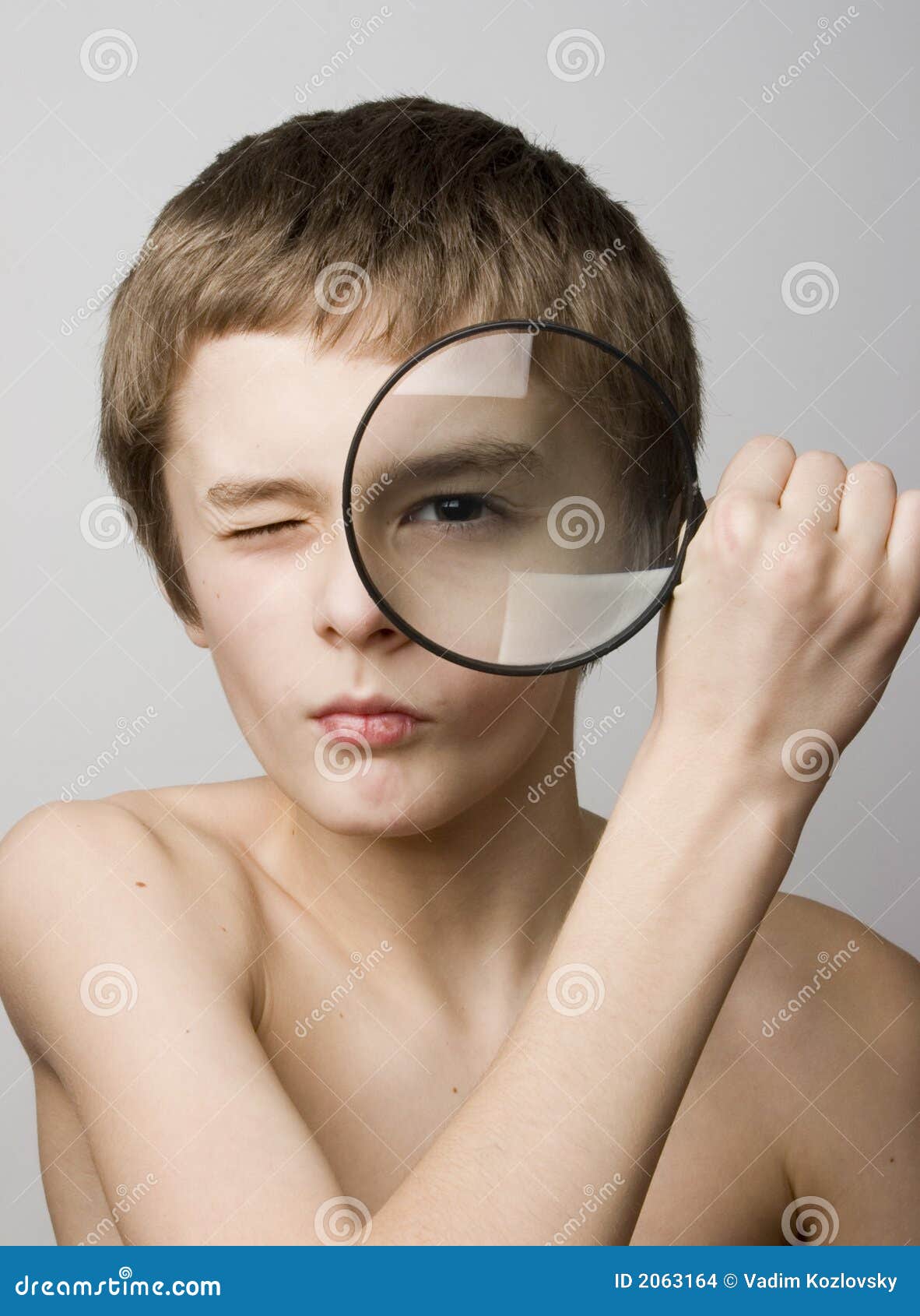 2,739 Boy Looking Lens Photos - Free & Royalty-Free Stock Photos from ...
