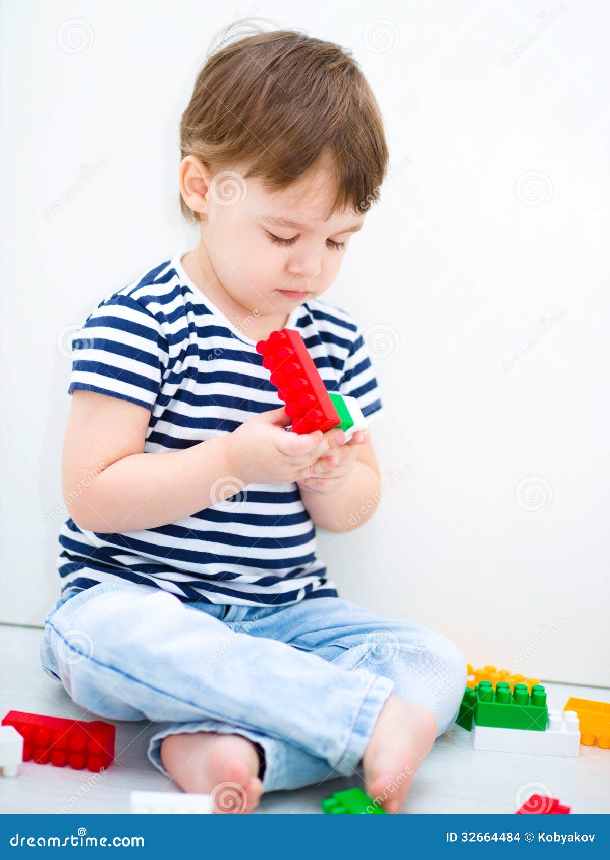 Photos of Model in Image ID 32664484 by Serhiy Kobyakov (Kobyakov)