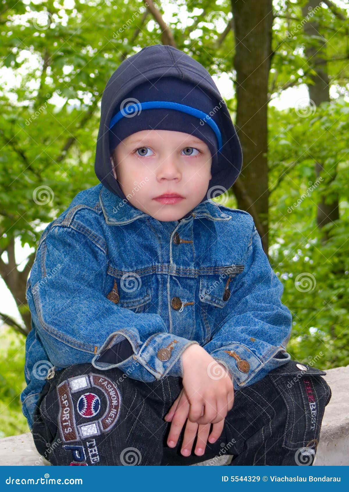 Boy sat in countryside stock image. Image of single, young - 5544329