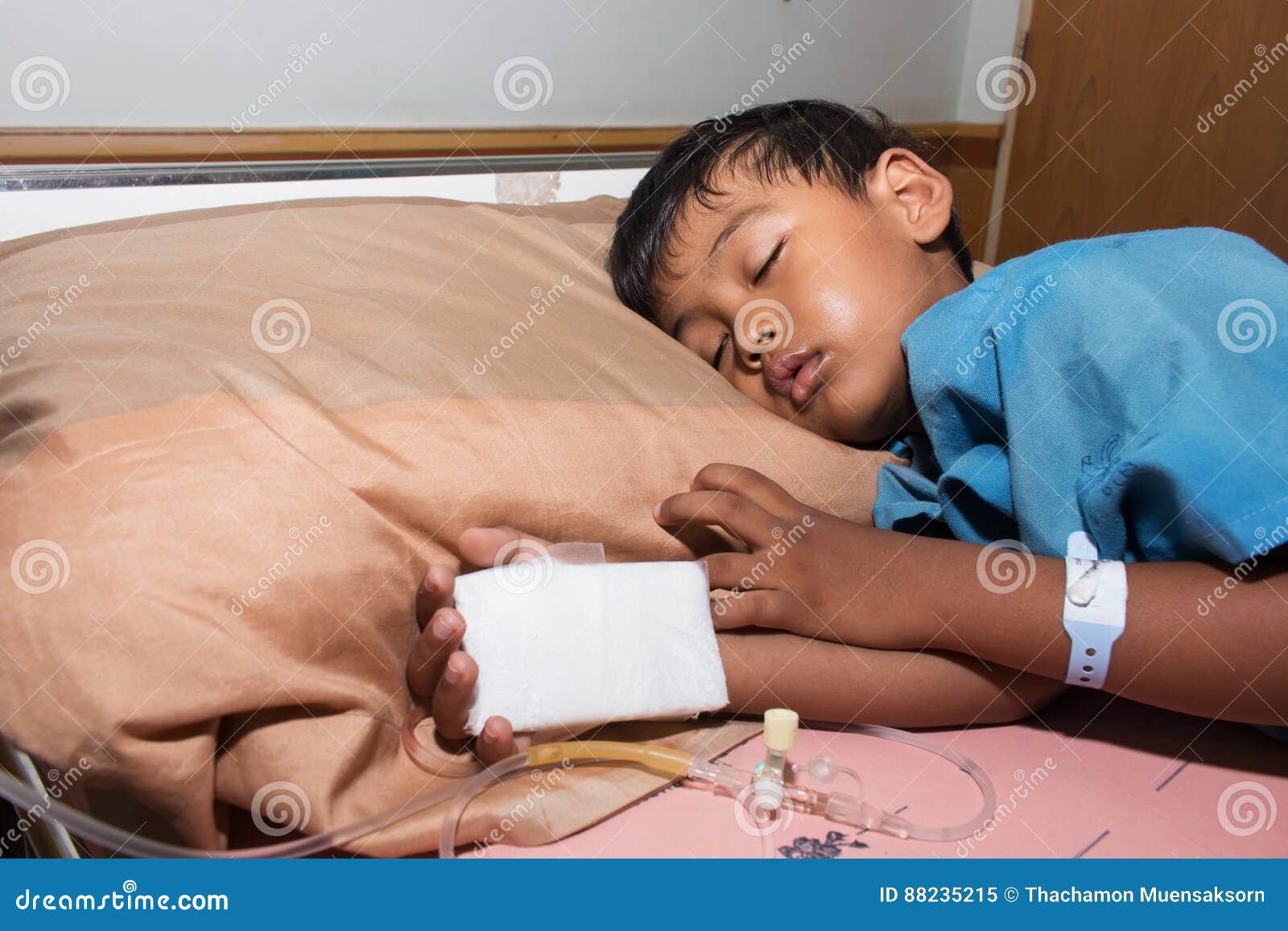 Boy Sick Sleep on Patient Bed Stock Image - Image of little, patient ...