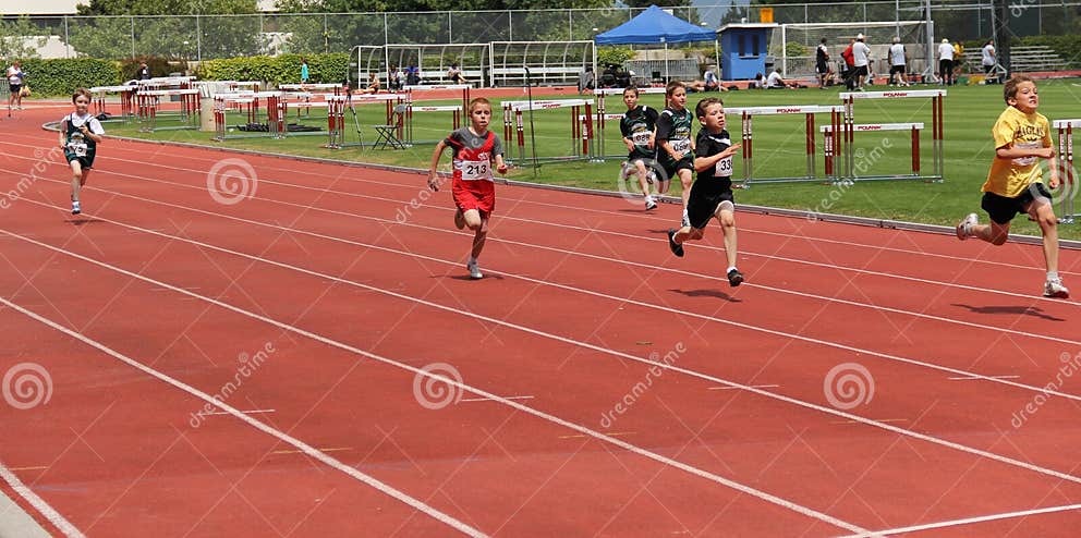 Boys on the 100 Meters Dash Editorial Photography - Image of line, legs ...
