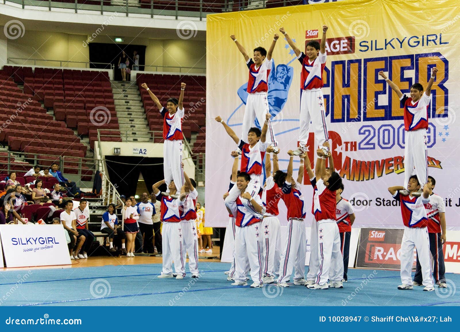 Boys' Cheerleading Action Editorial Photography - Image: 10028947