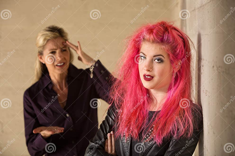 Boze Moeder en Dochter stock foto. Image of generatie - 30828280