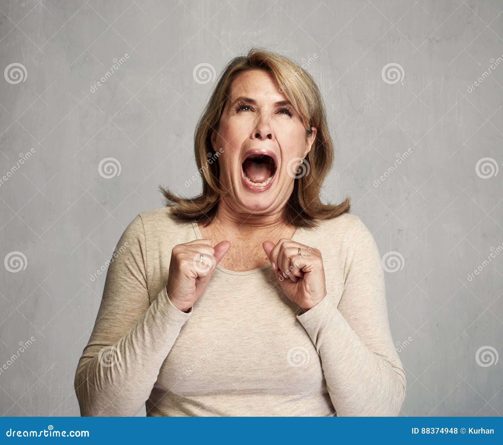 Boze Vrouw stock foto. Image of volwassen, huilen, woede - 88374948