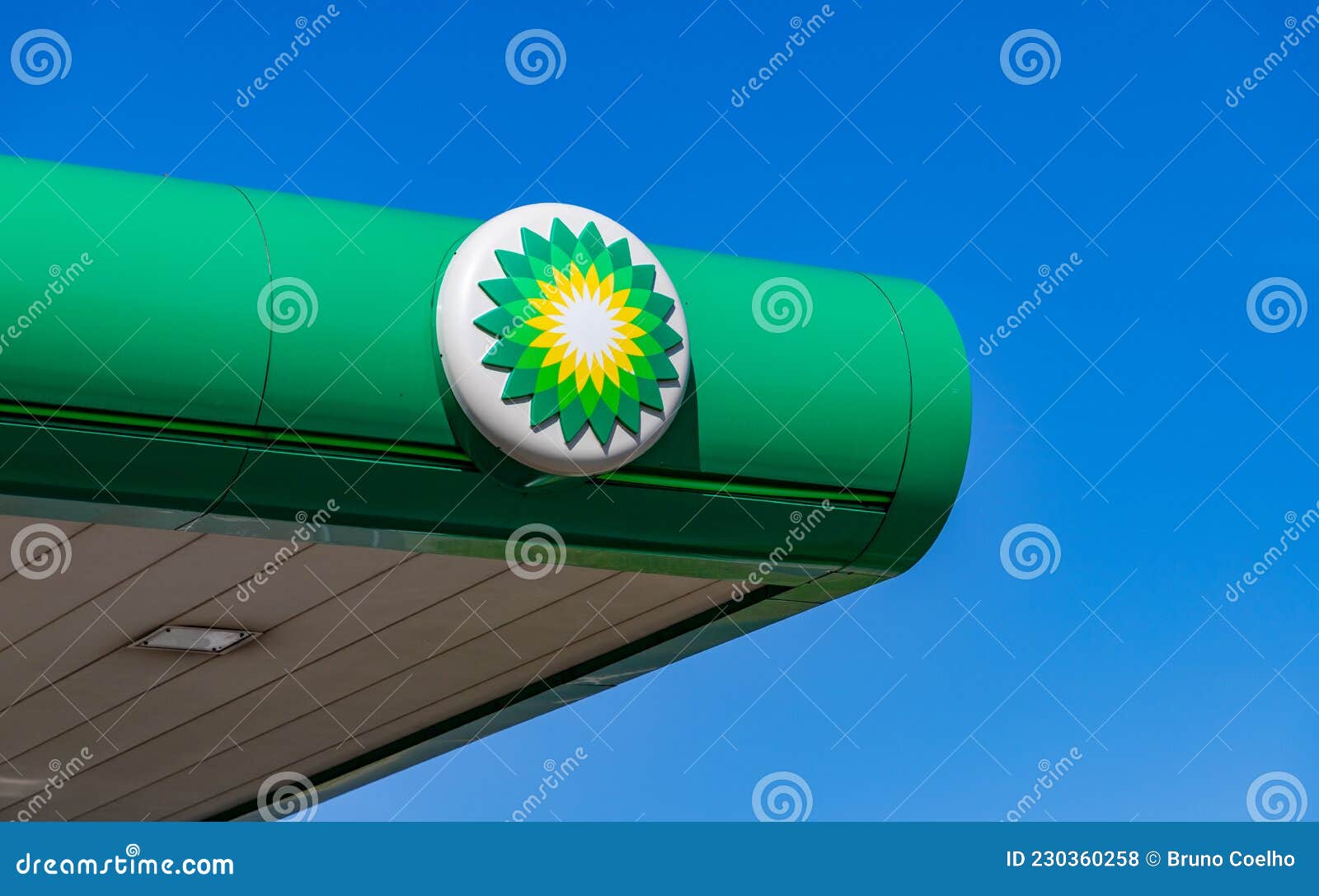 Bp-Tankstelle redaktionelles stockfoto. Bild von transport - 230360258