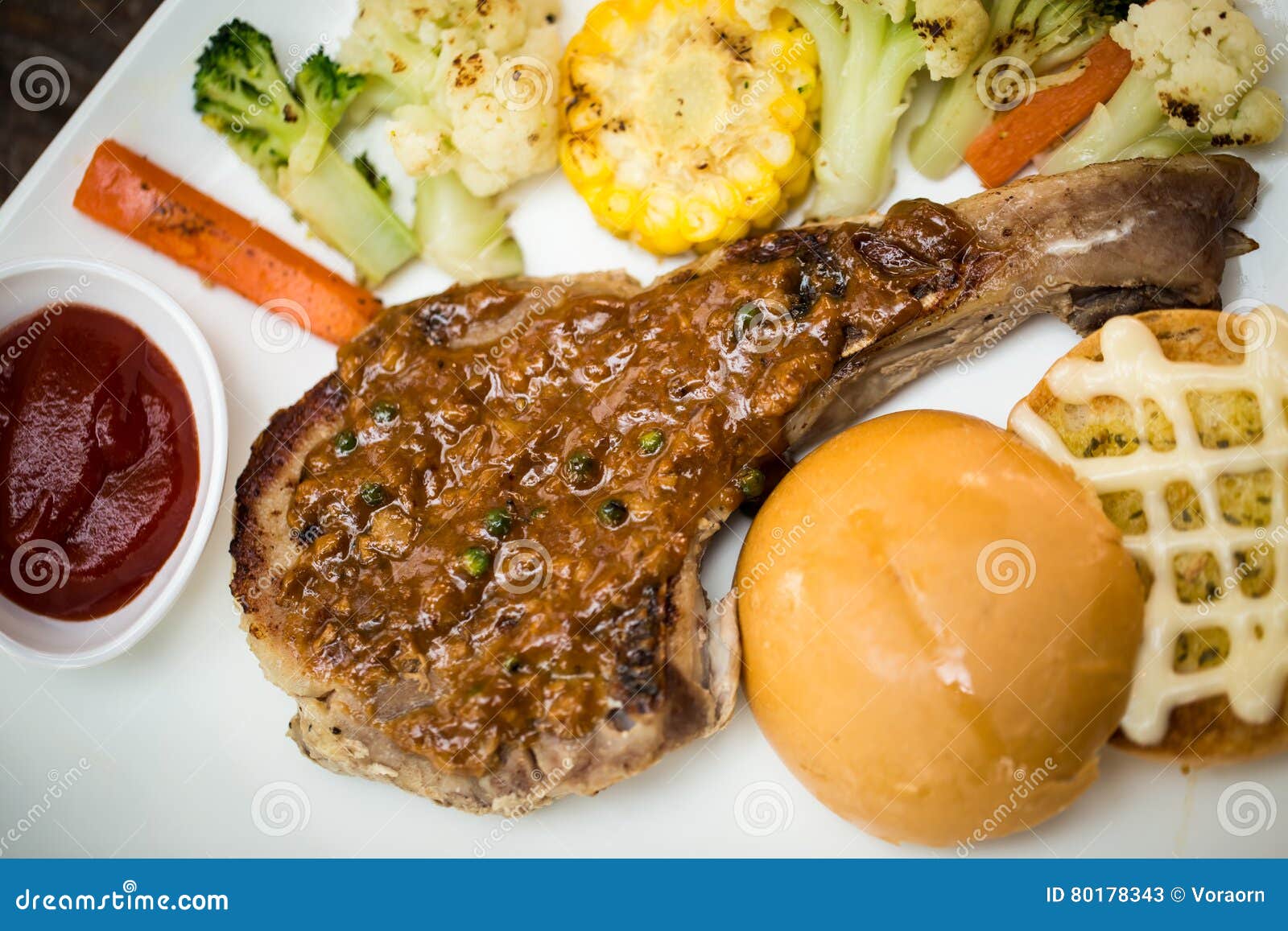 Braciola Di Maiale Affumicata Immagine Stock - Immagine di cucinato ...