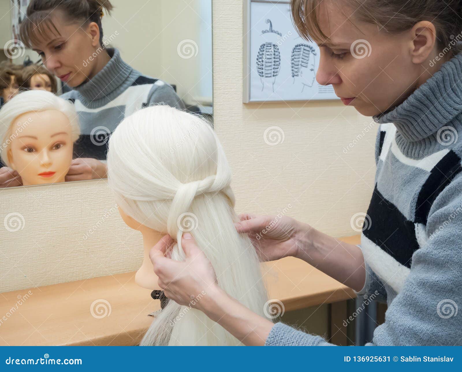 Braiding Braids on a Mannequin. Training Braiding Stock Image - Image ...