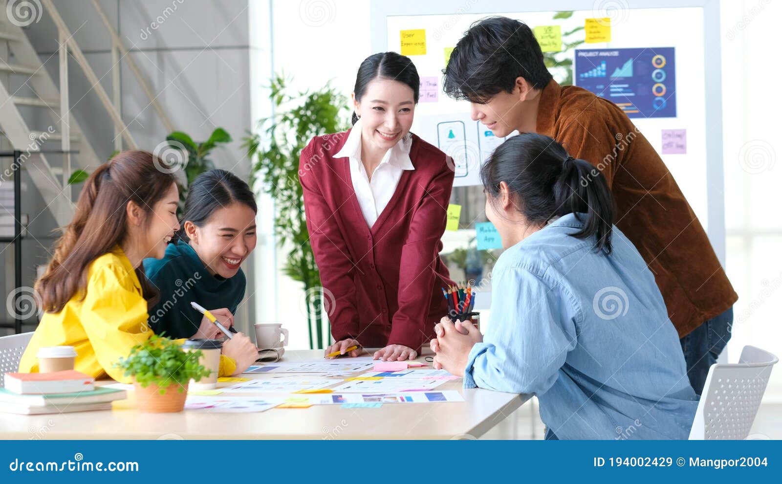Asian Teamwork Of Civil Engineer And Surveyor Engineers Standing ...
