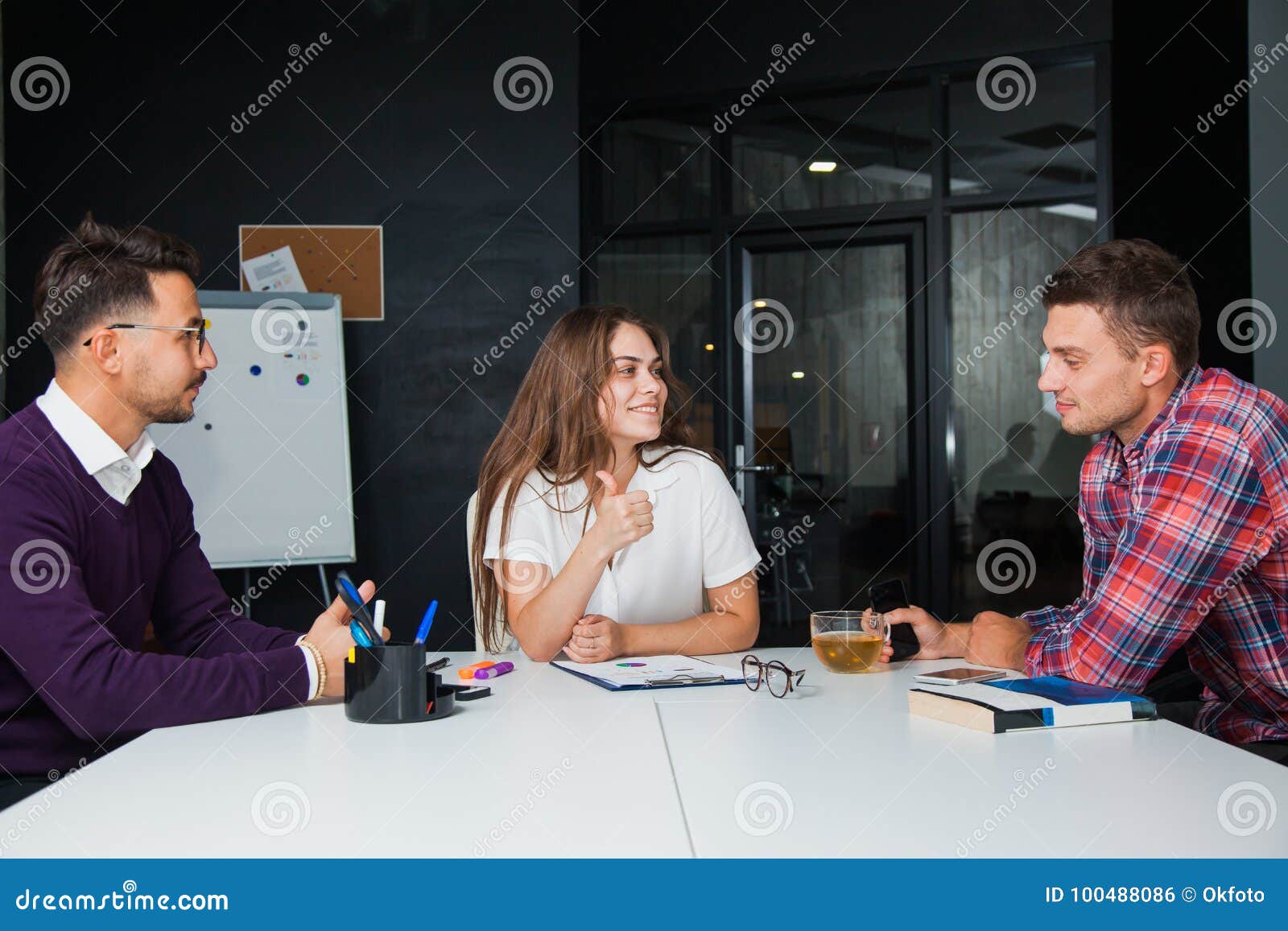 Brainstorming in Difficult Business Situation Office Workers Thumb Up ...