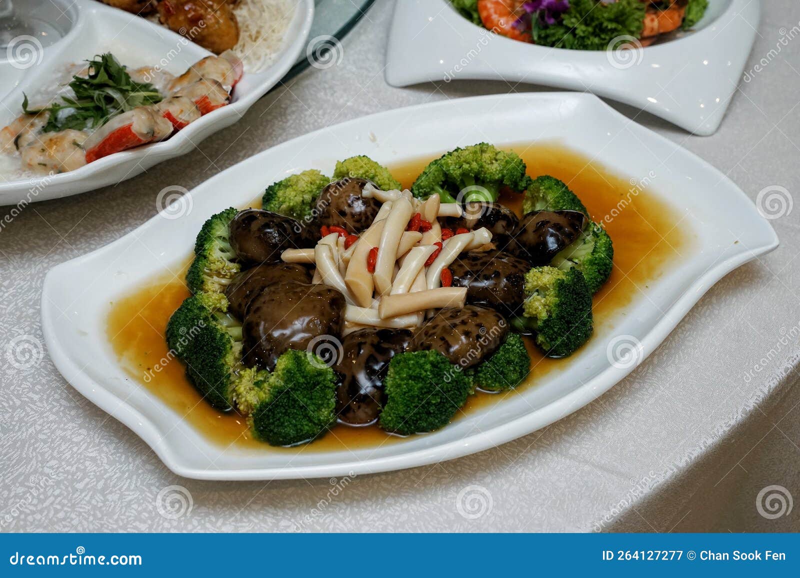 Braised Brocolli with Assorted Mushroom Stock Image - Image of meal ...