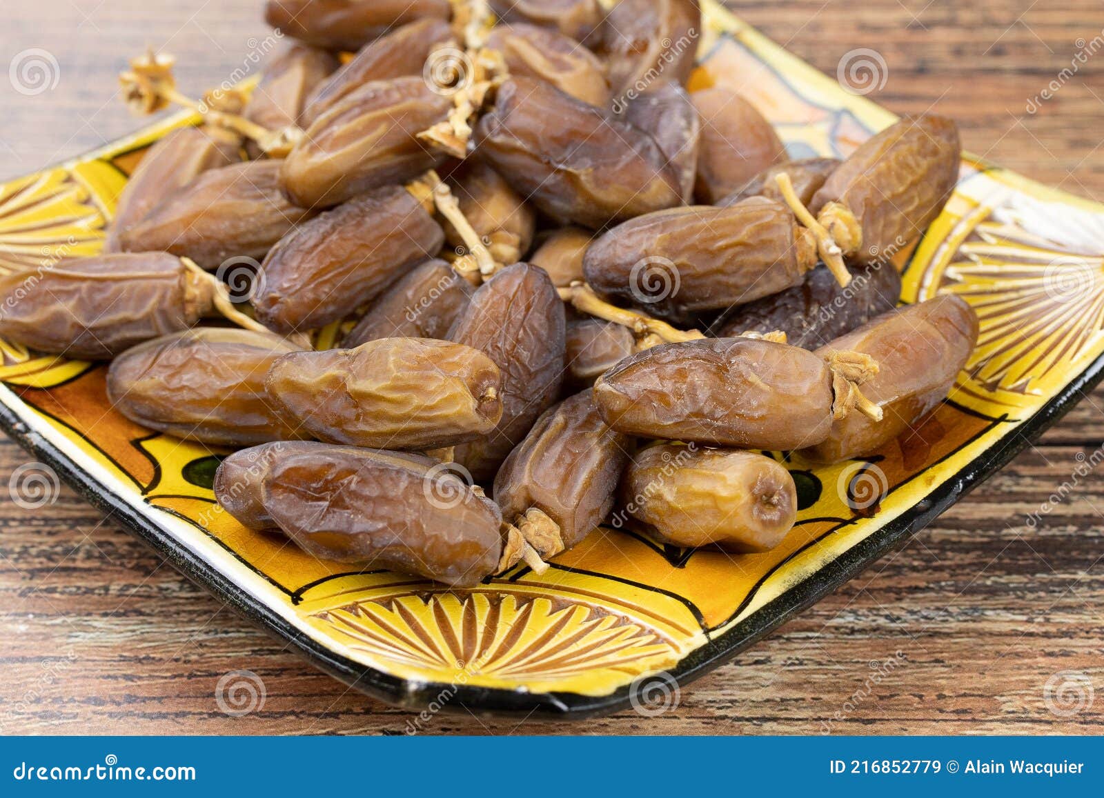 Branched dates deglet nour stock image. Image of africa - 216852779