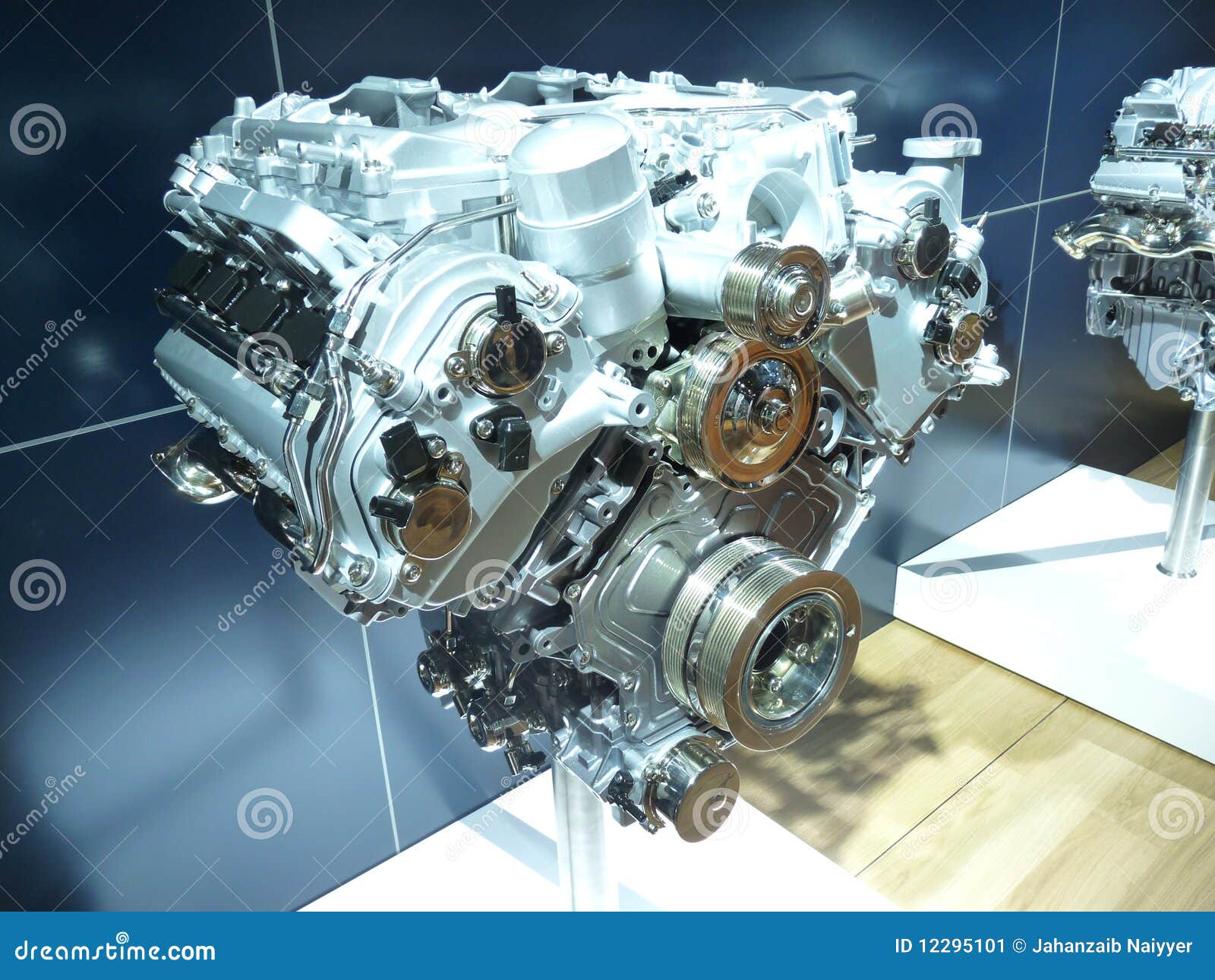 Brand New 4x4 SUV Engine stock image. Image of component - 12295101