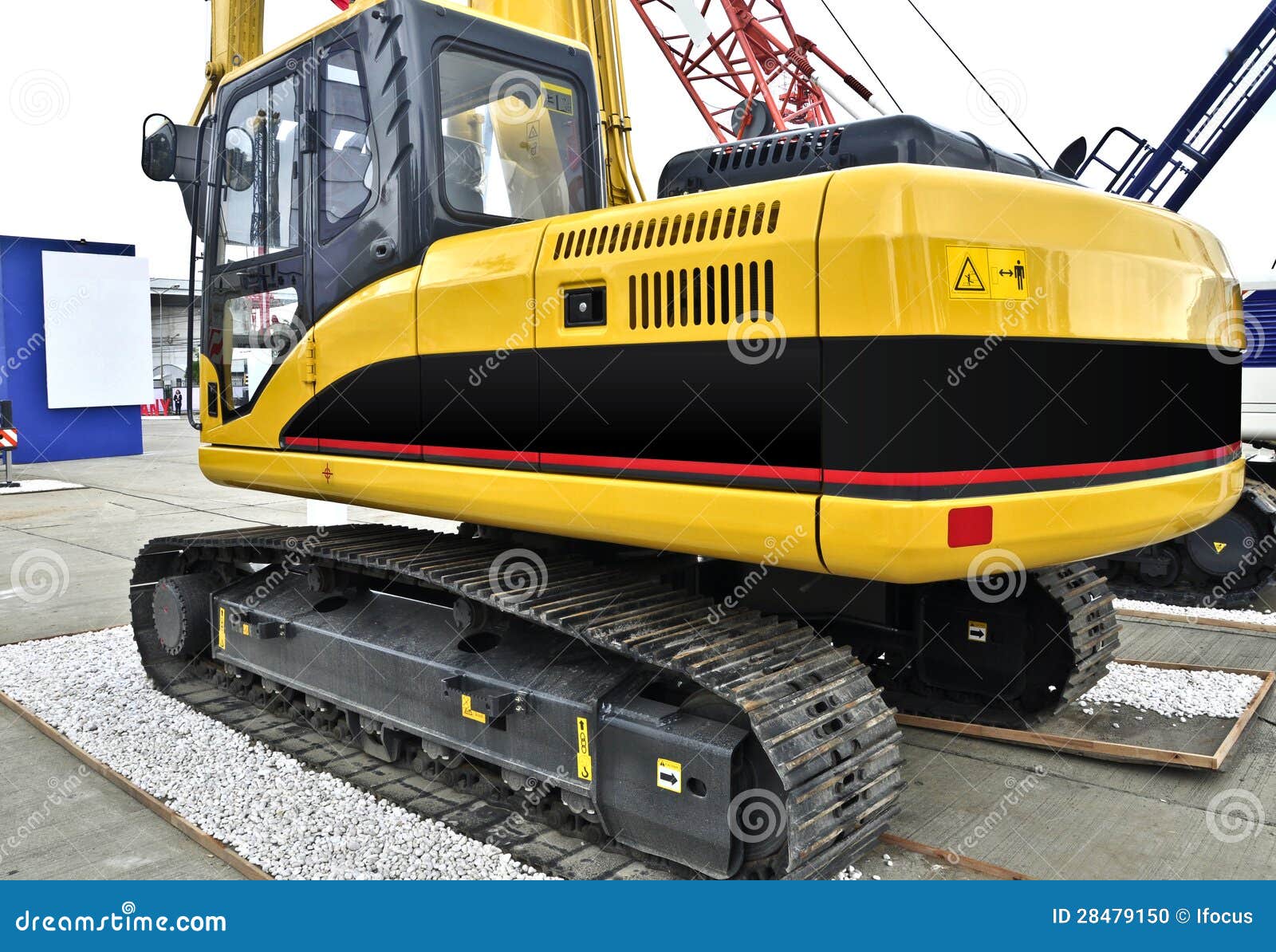 Brand New Tracked Excavator Stock Photo - Image of digger, shovel: 28479150