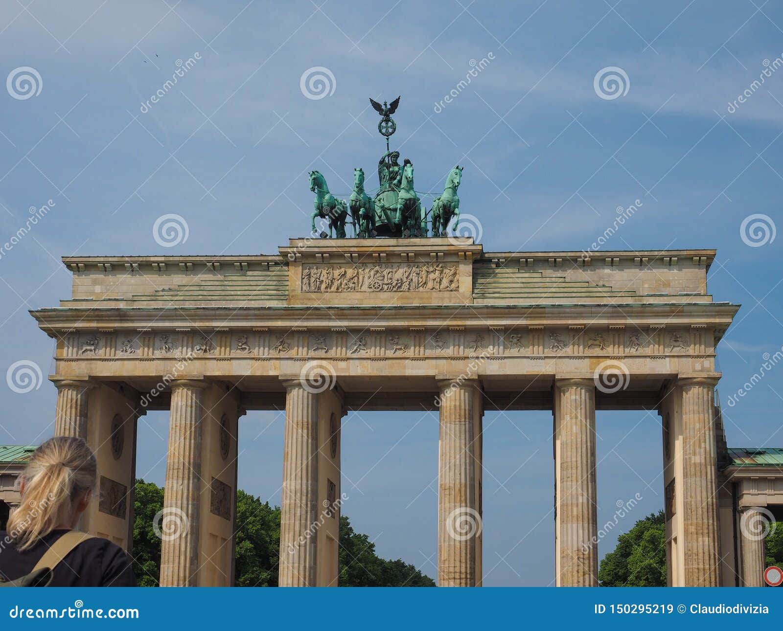 Brandenburger Tor Brandenburg Gate Symbol On Subway Train Wind ...