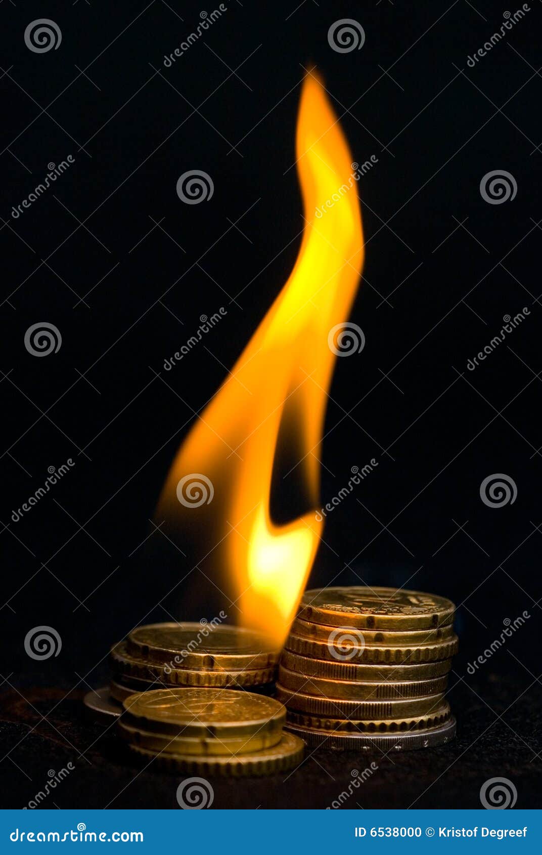 Brandend geld stock foto. Image of samenvatting, afval - 6538000