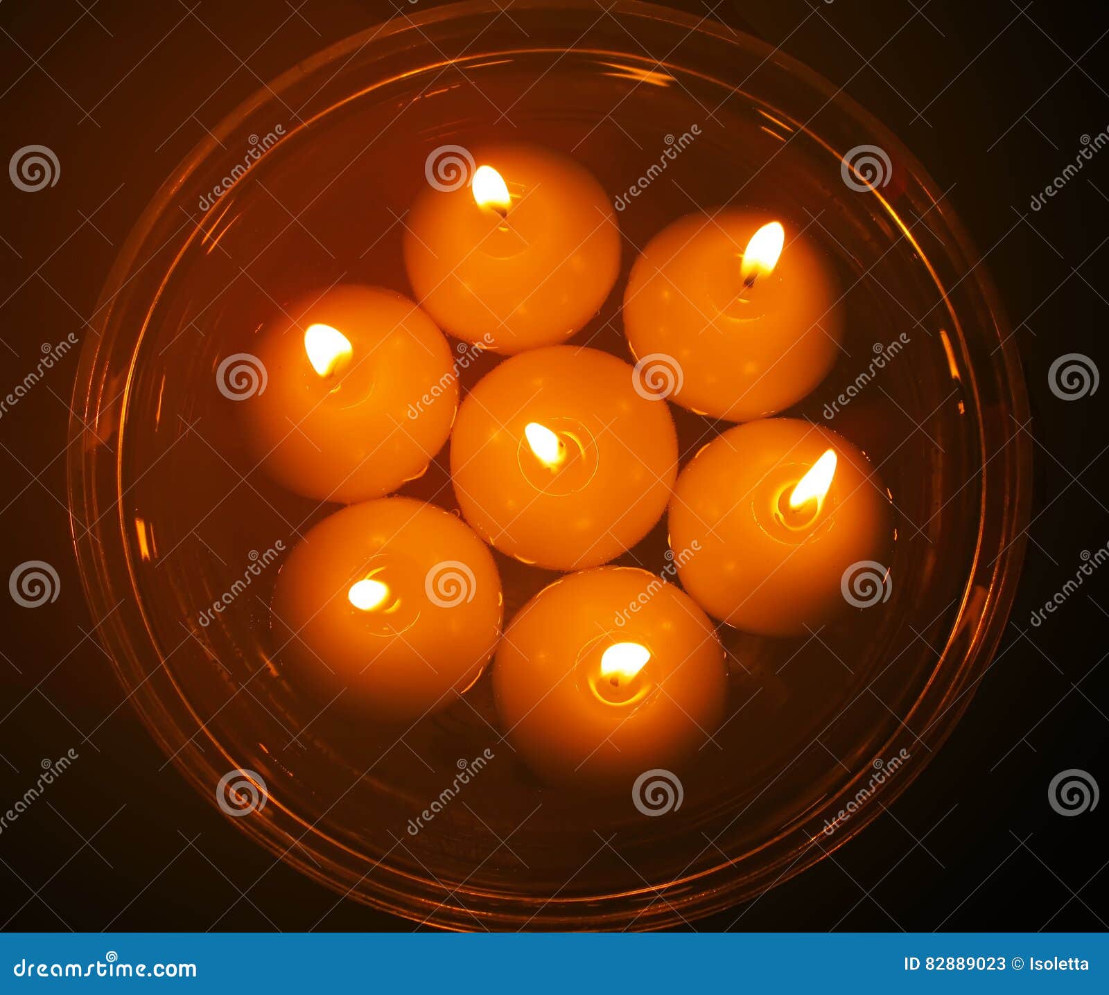 Brandende kaarsvlam stock afbeelding. Image of hitte - 82889023