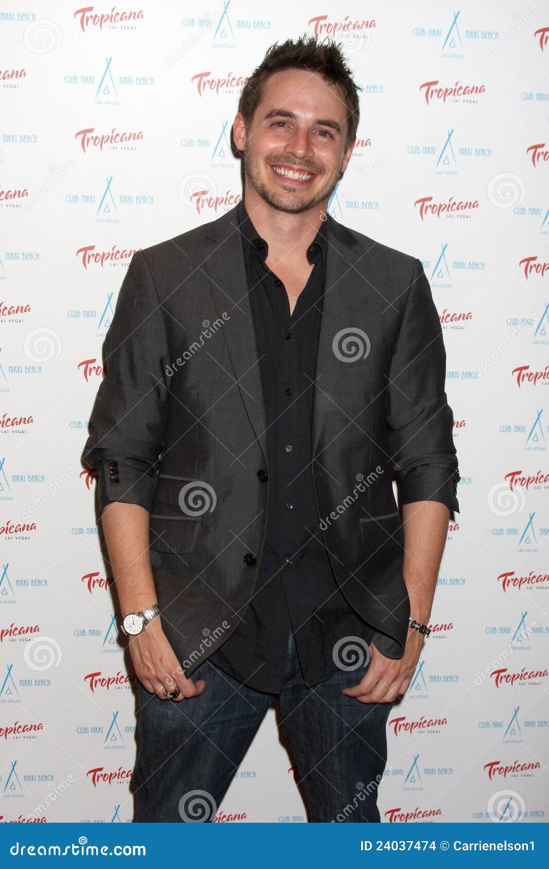 Brandon Wardell imagen de archivo editorial. Imagen de nikki - 24037474