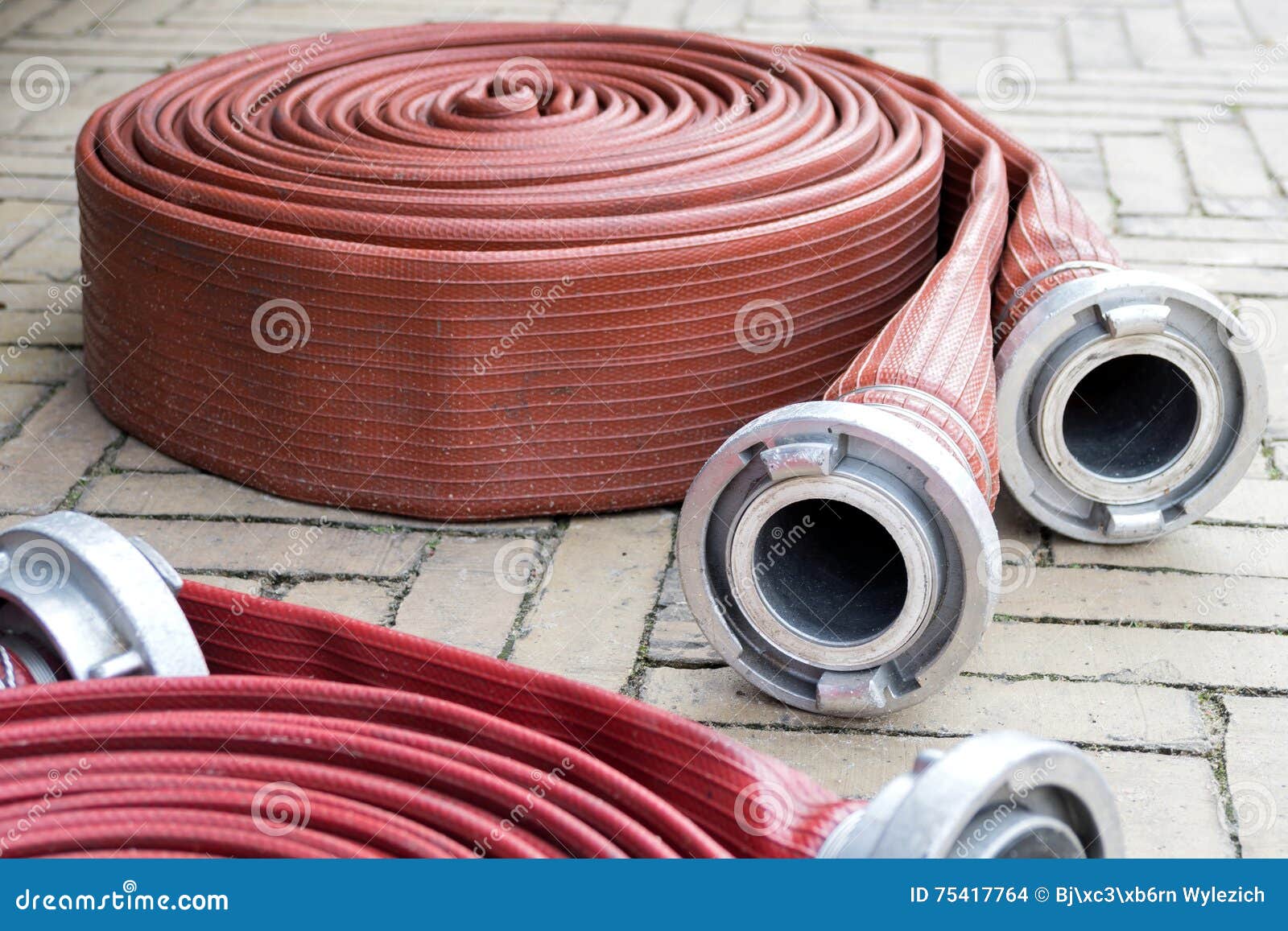 Brandslangar arkivfoto. Bild av brand, koppling, brandman - 75417764