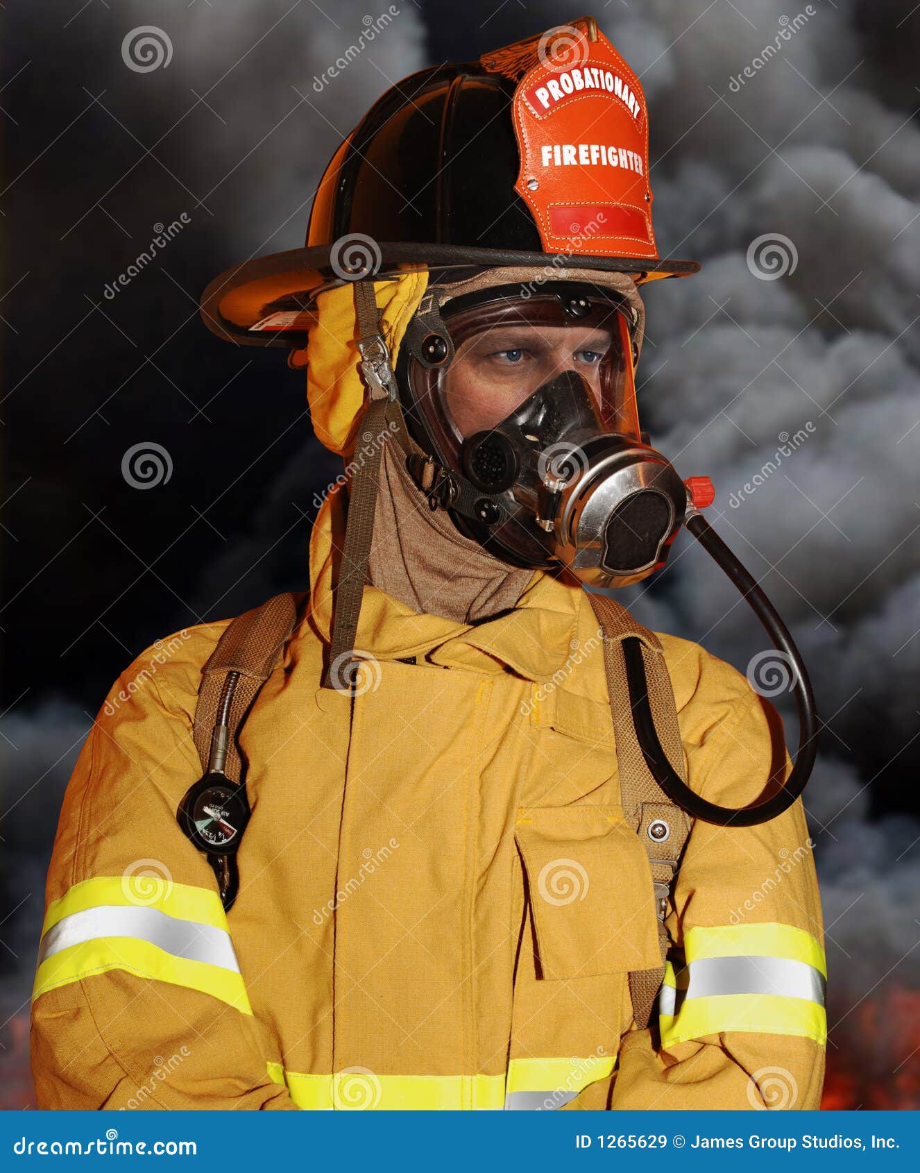 Brandweerman stock afbeelding. Image of brandweerman, brandstichting ...