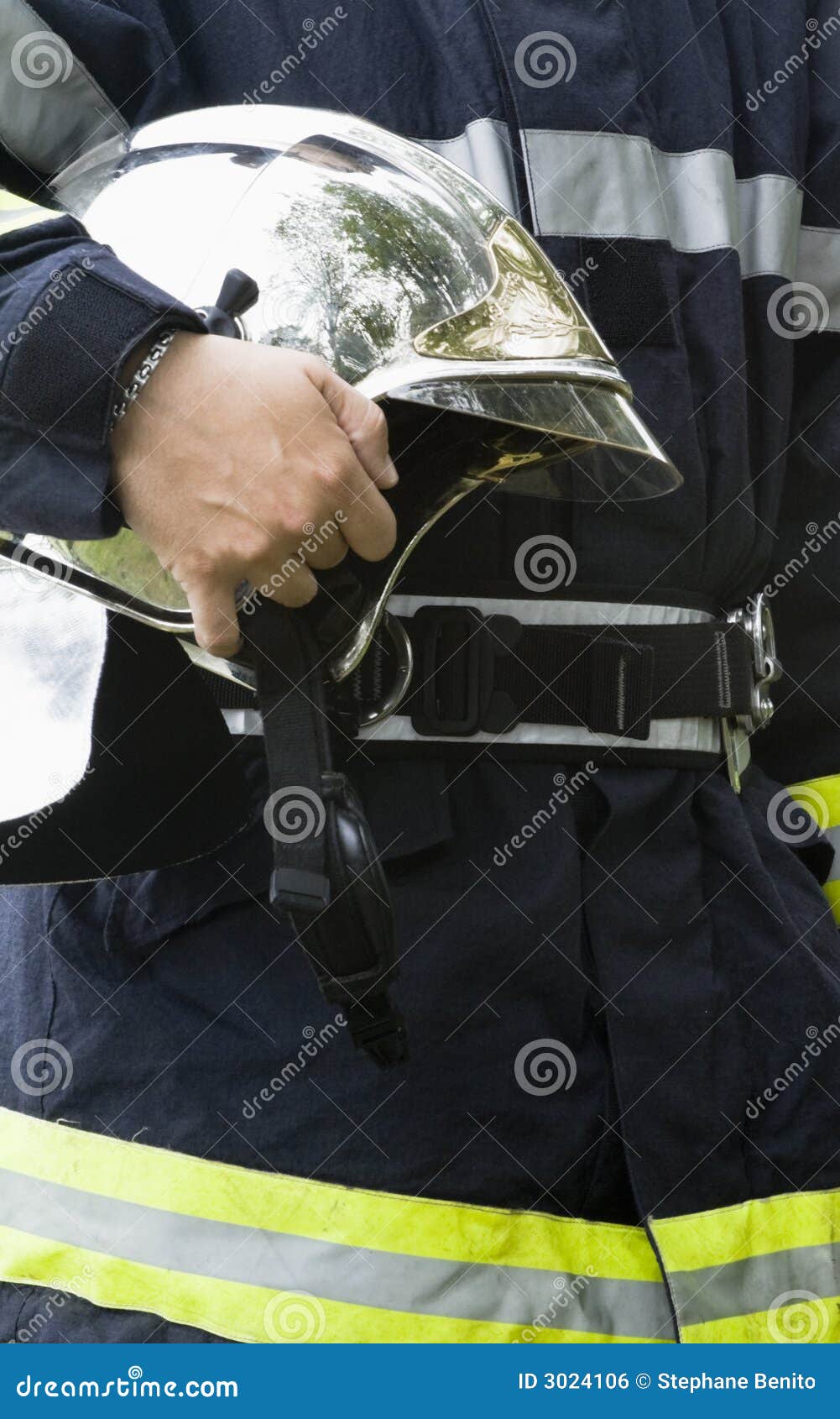 Brandweerman stock foto. Image of slang, klaar, uitrusting - 3024106