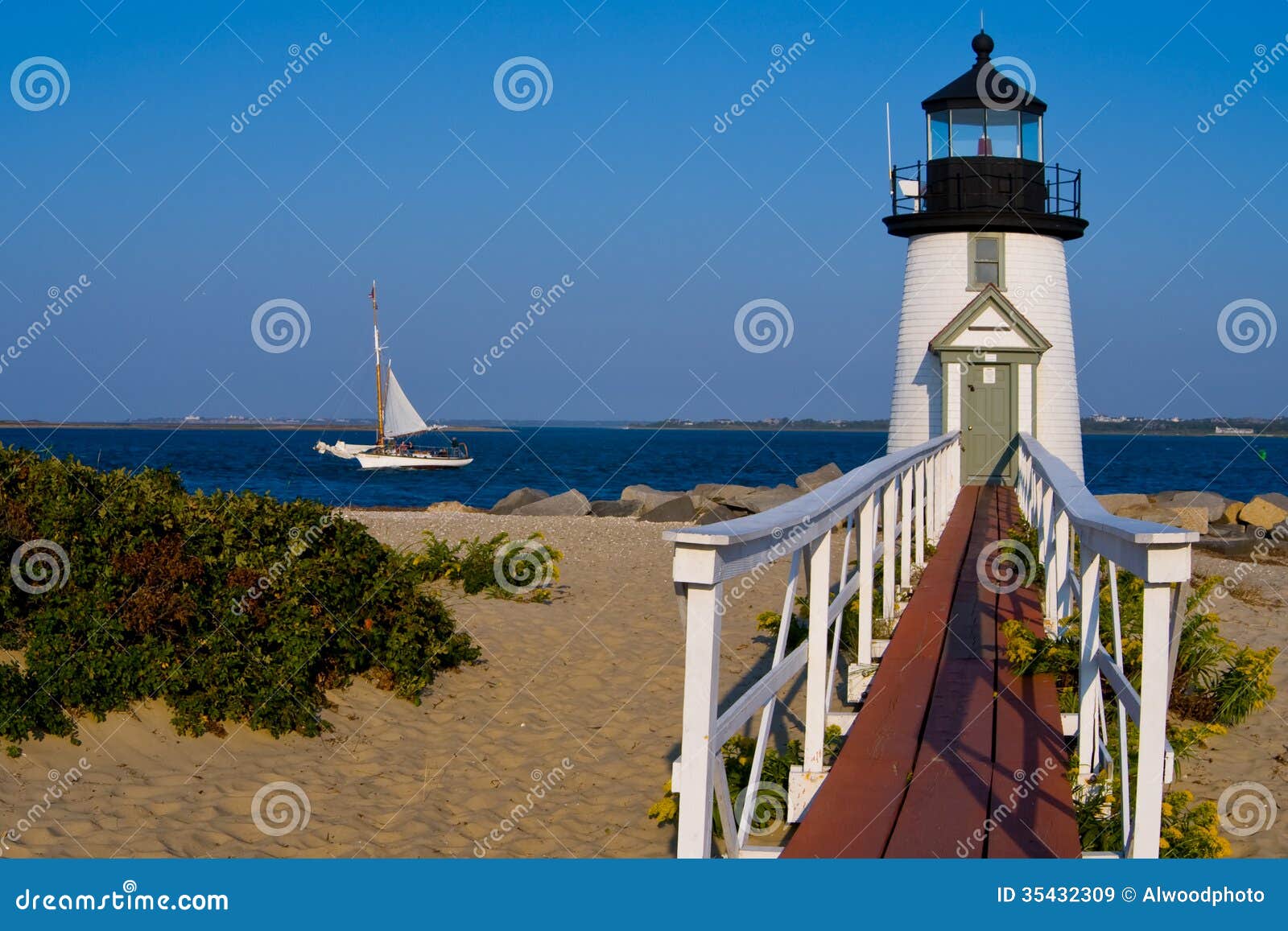Brant Point Lighthouse En La Isla De Nantucket Imagen de archivo ...