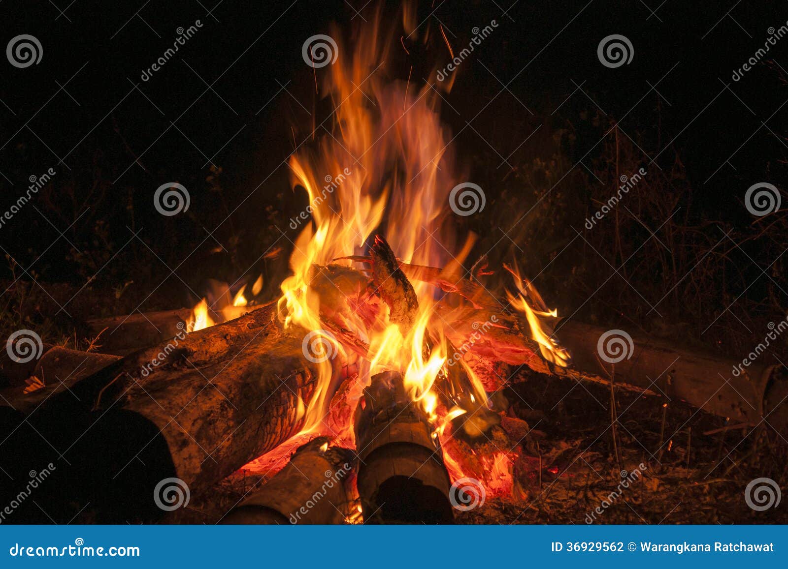 Brasa arkivfoto. Bild av brand, spis, bakgrund, utformning - 36929562